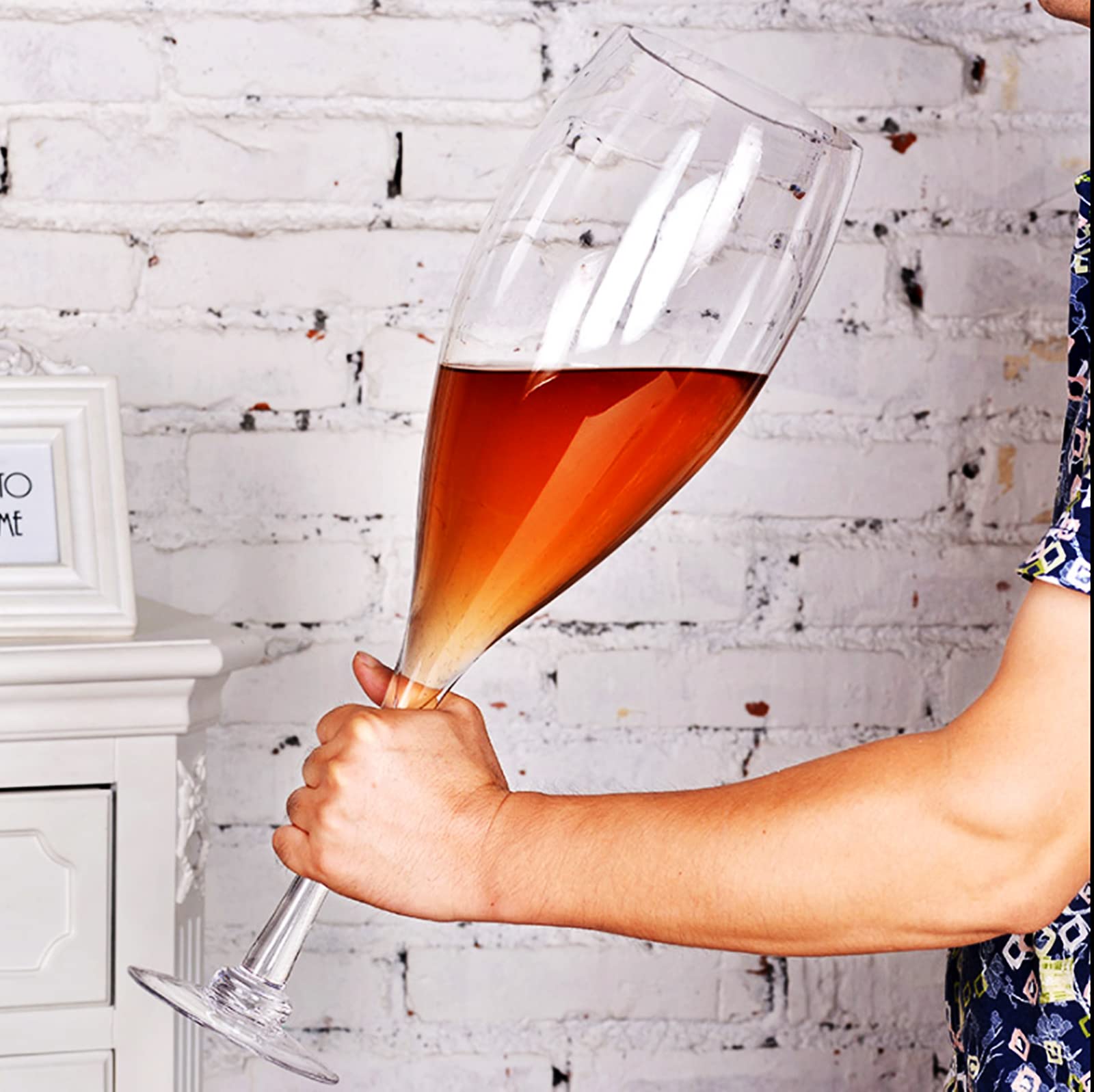 YUANXIN Giant Wine Glass Huge Stemware Creative Oversized Goblet Extra Large Champagne Glasses Beer Mug Red Wine Glasses (3000ml)