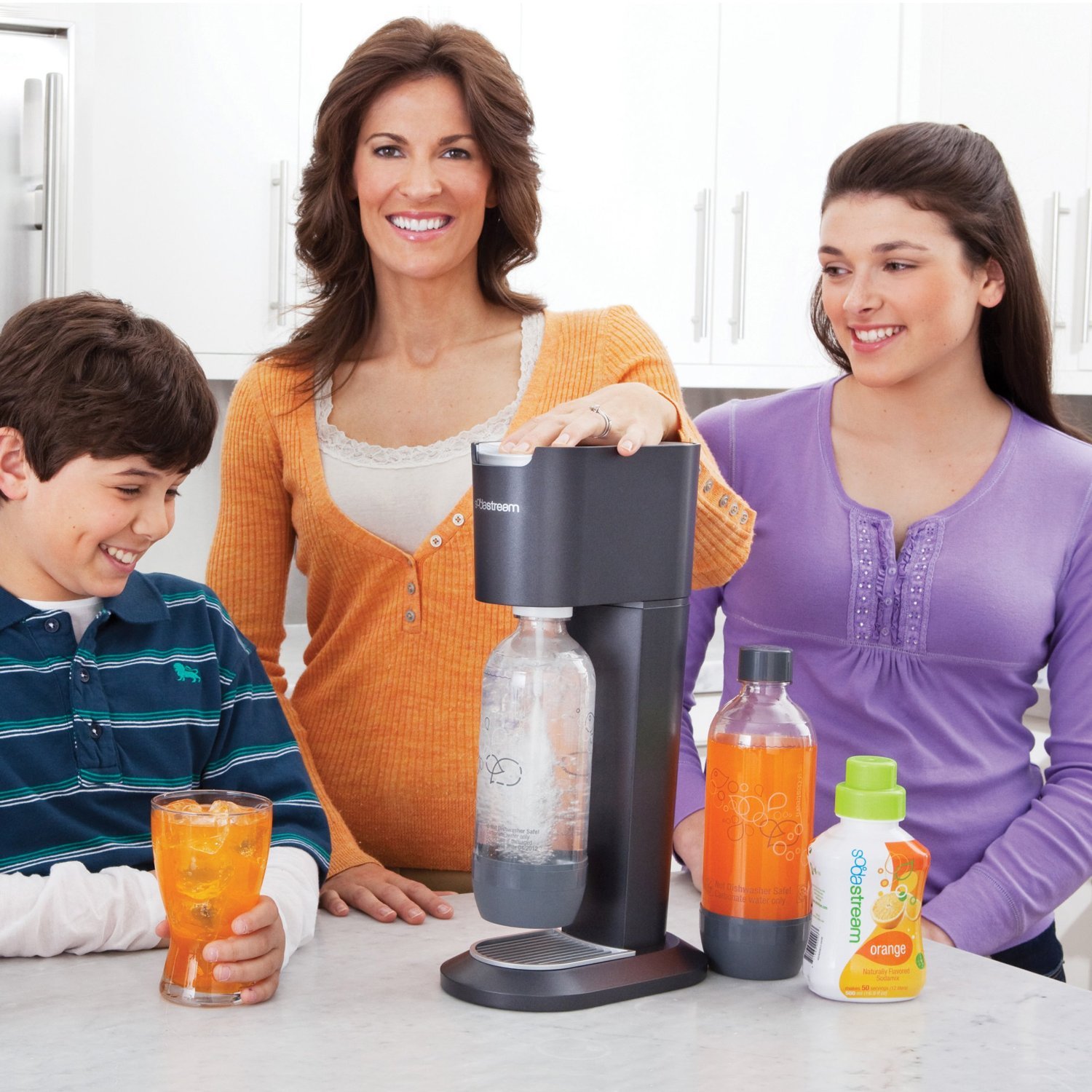 SodaStream Genesis Home Soda Maker Starter Kit, Green and Grey (Green/Gray)