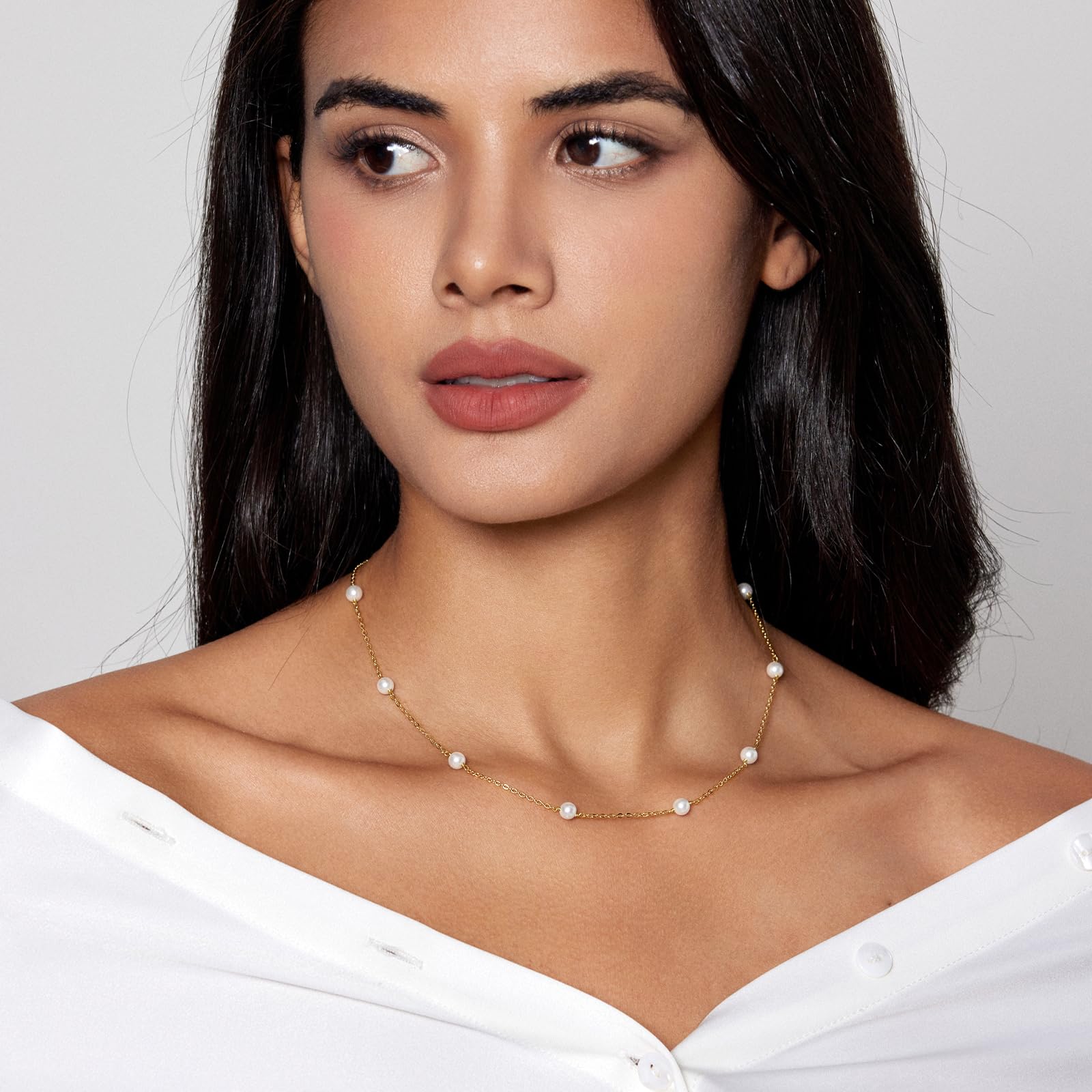 Zeffy Cross Pendant Necklace for Women 18k Gold Plated Rhinestone