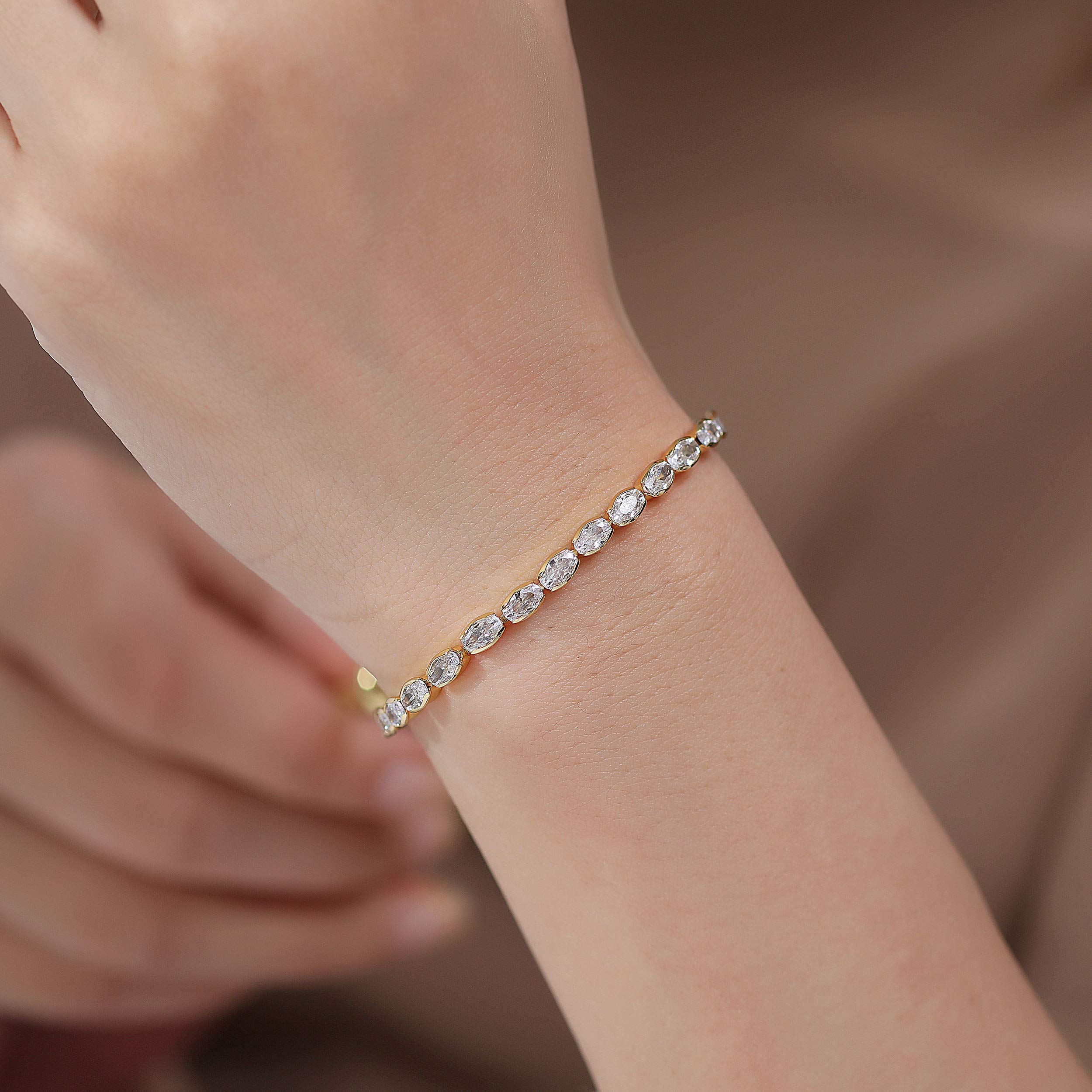 VIVISWAN Cubic Zirconia Tennis Bracelet