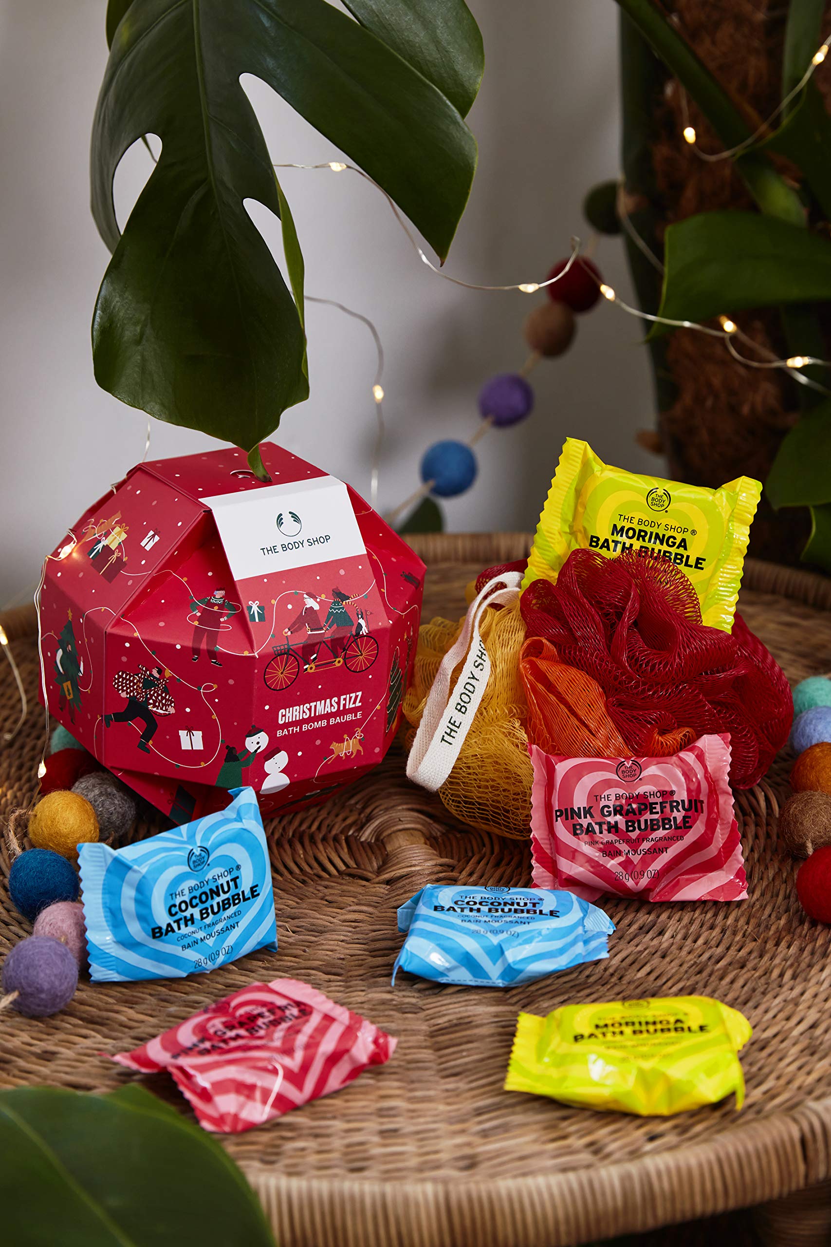 The Body Shop Christmas Fizzle Bath Bomb Bauble gift set with fragrant, grapefruit, pink, 5.68 Fl Oz