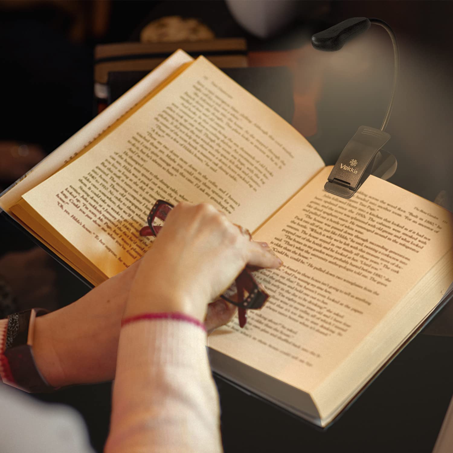 Vekkia/LuminoLite Rechargeable Book Light, Reading Lights for Books in Bed, 3 Colortemperature × 3 Brightness, Clip on Book, Up to 70 Hours Lighting, Great for Readers, Travel (Black)