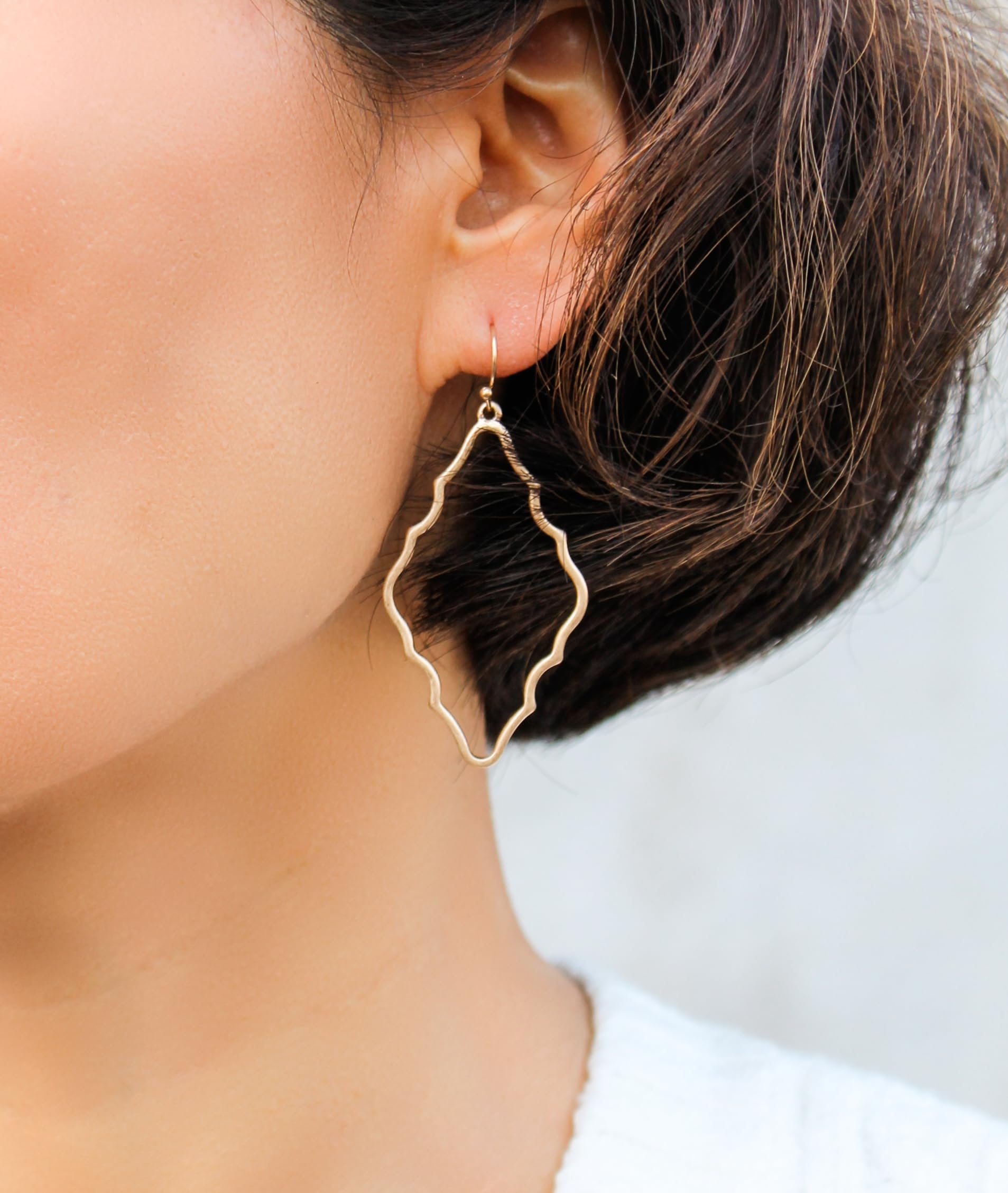 POMINA Lightweight Simple Basic Geometric Gold Dangle Drop Earrings Open Gold Teardrop Earrings for Women (A) Worn Gold)