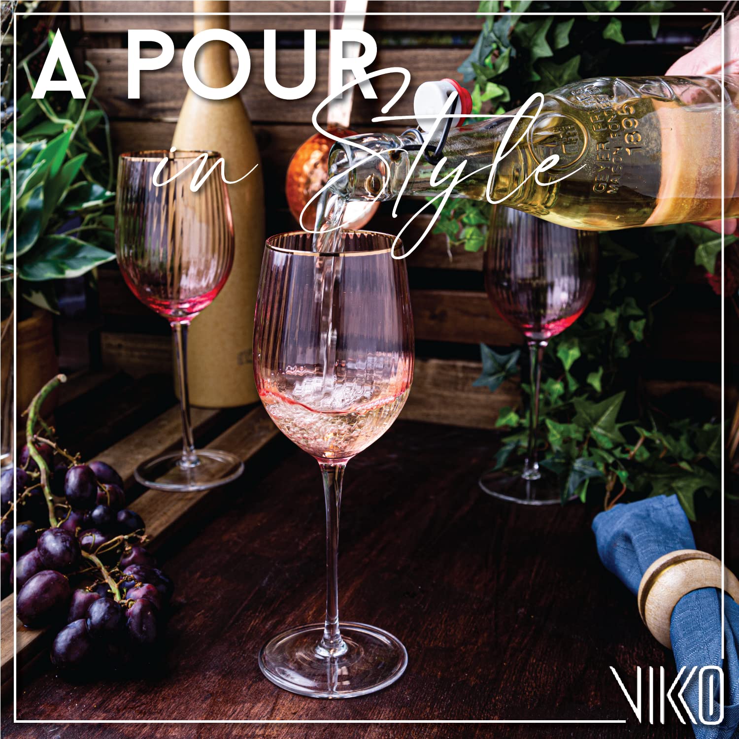 Vikko Décor Wine Glasses, Set of 2 Peach Blown Glass with Gold Rim, 11 Ounce Fancy Wine Glasses With Stem for Red and White Wine, Dishwasher Safe Goblets, Decorative Wine Glasses