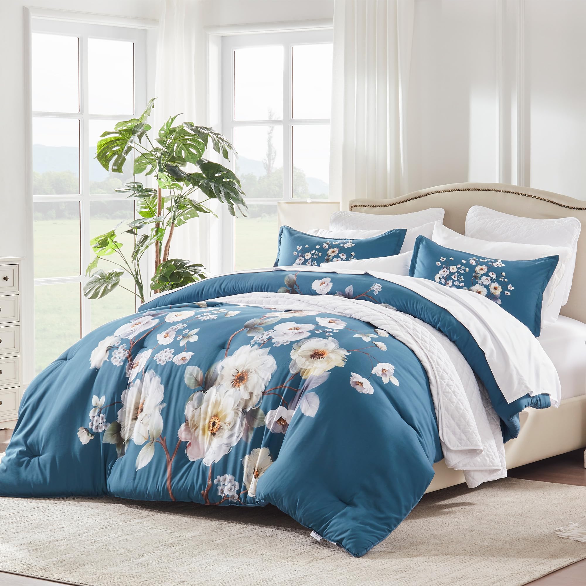 SLEEP ZONE Elegant Peony Blue King Size Comforter Set Bed in a Bag - 7 Pieces with 1 Soft Reversible Comforter(90x102), 1 Fitted Sheet, 1 Flat Sheet, 2 Pillow Sham, 2 Pillowcase