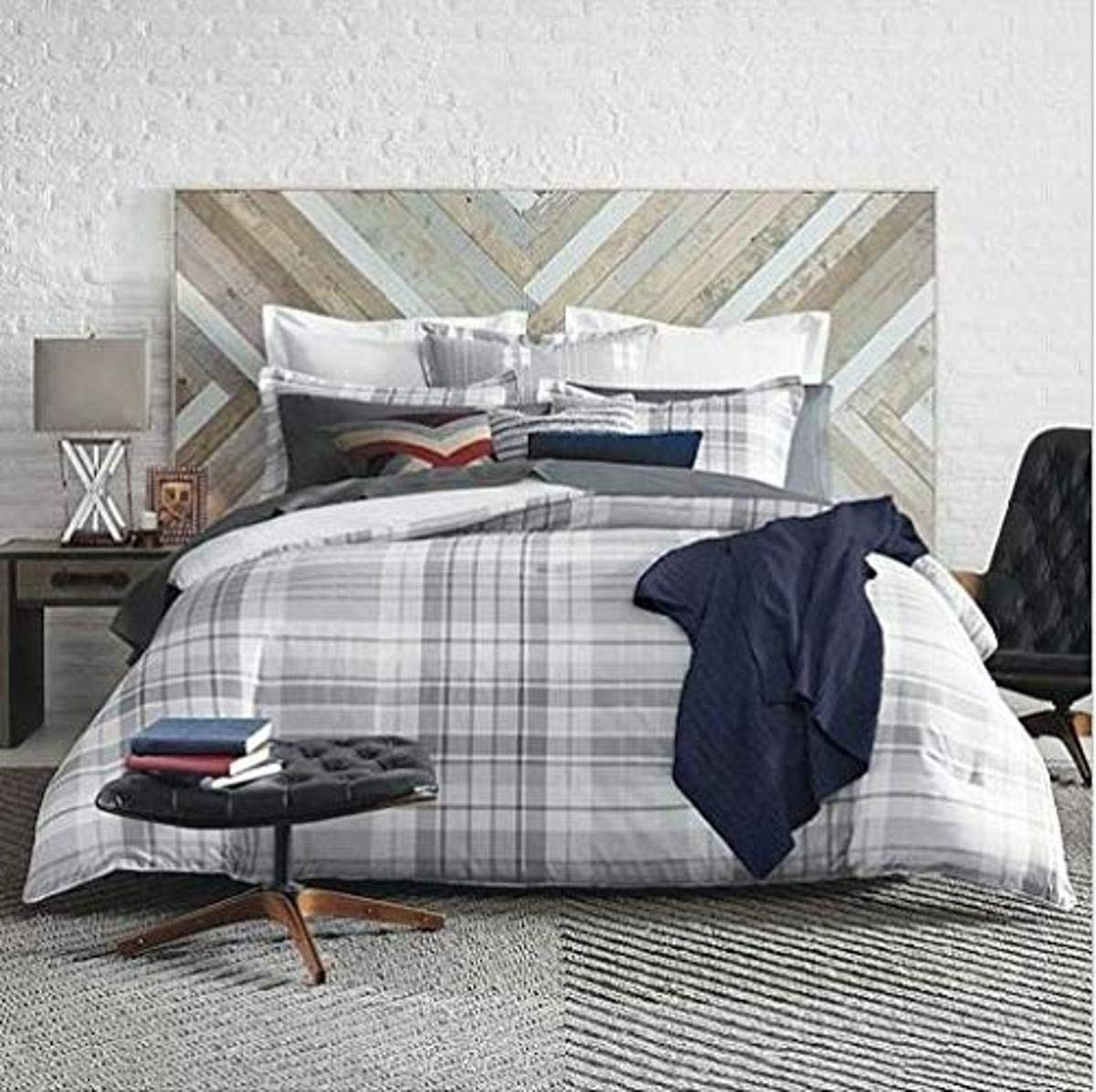 Tommy Hilfiger Parker Plaid Comforter Set, Twin, Grey/White