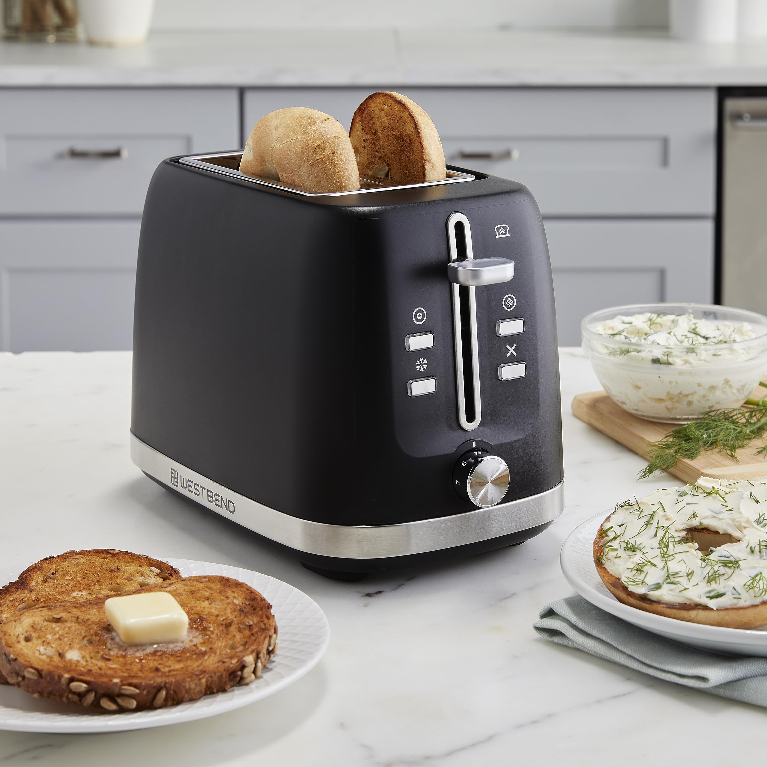 West Bend Toaster 2 Slice Extra-Wide and Deep Slots with 3 Functions and 7 Shade Settings Manual Lift Lever and Auto-Shut Off, 750-Watts, Black