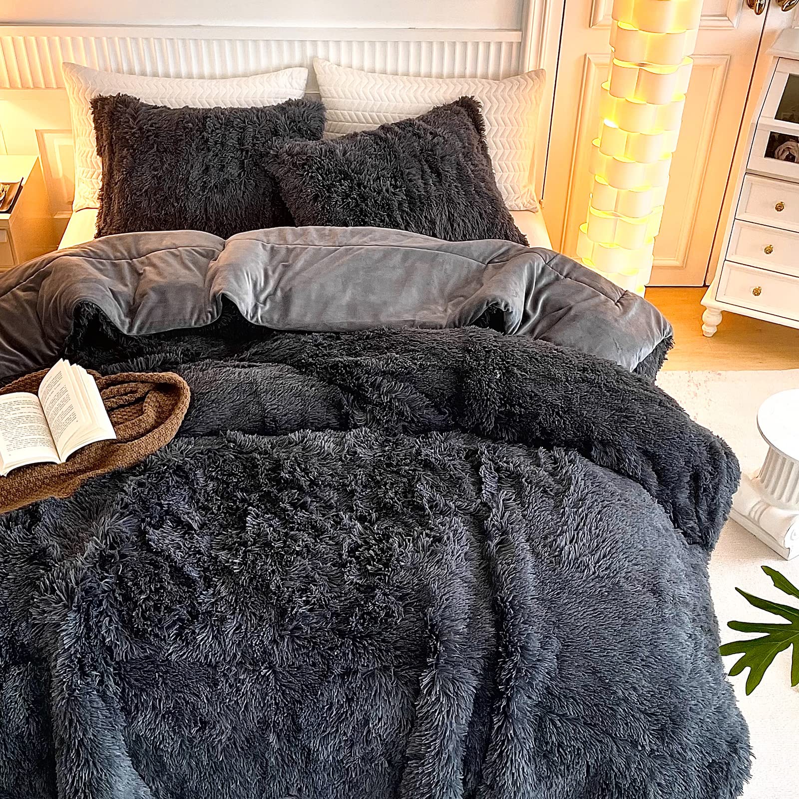 Shaggy Comforter Set Black Queen Size 3 Pieces Winter Faux Fur Comforter Set with 2 Pillowcases Ultra Soft and Easy Care Luxury Plush Warm Super Fleece Velvet Flannel Bedding Set