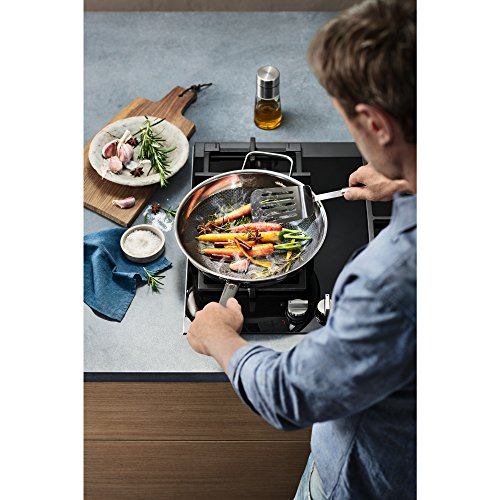WMF Professional Resist Casserole/Frying Pan - 28 cm Diameter - Coated with a Multi-Layer Material - High Edge - Honeycomb Structure - Suitable for Induction Cookers & Ovens