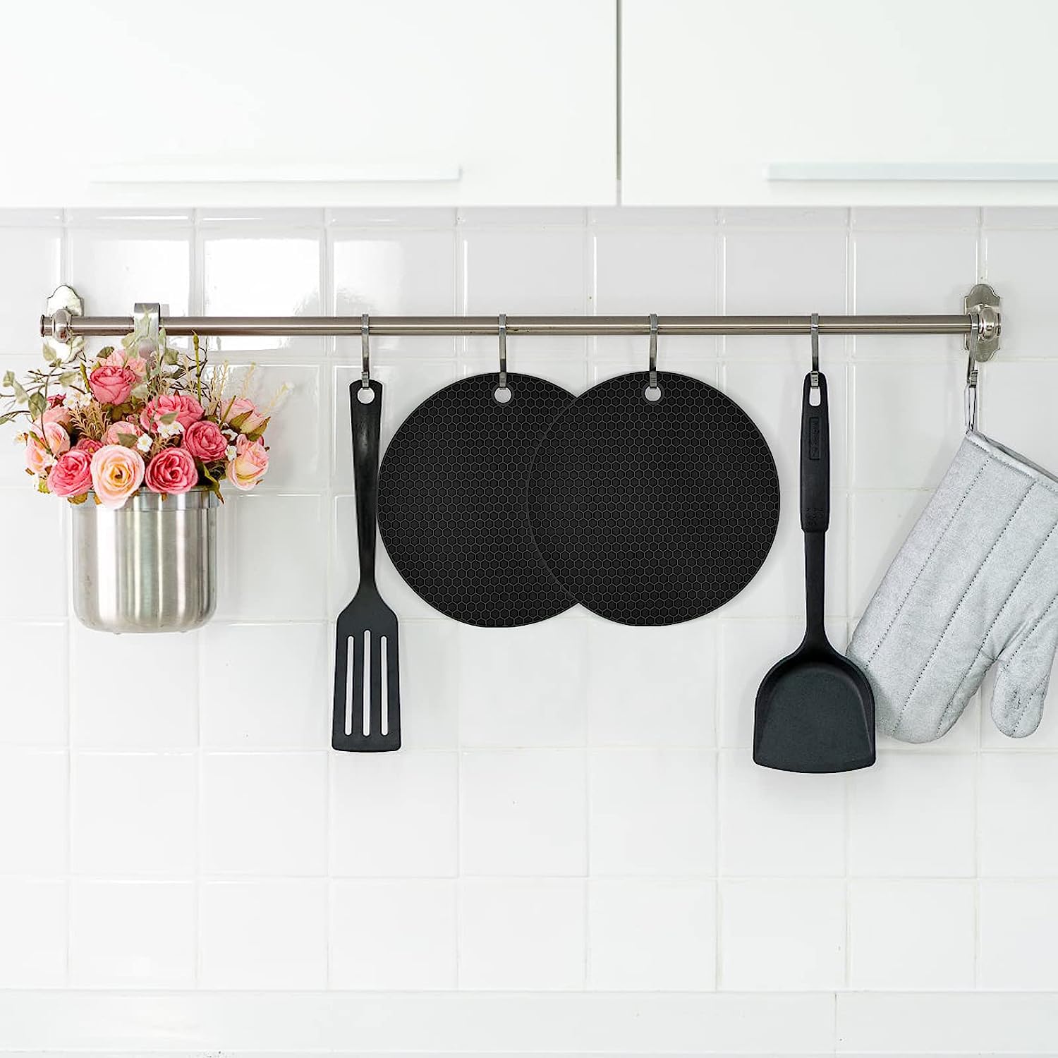 Silicone Trivet Mats,2Pcs Multipurpose Non Slip Heat Resistant Pot Holders for Kitchen Countertops(Black)