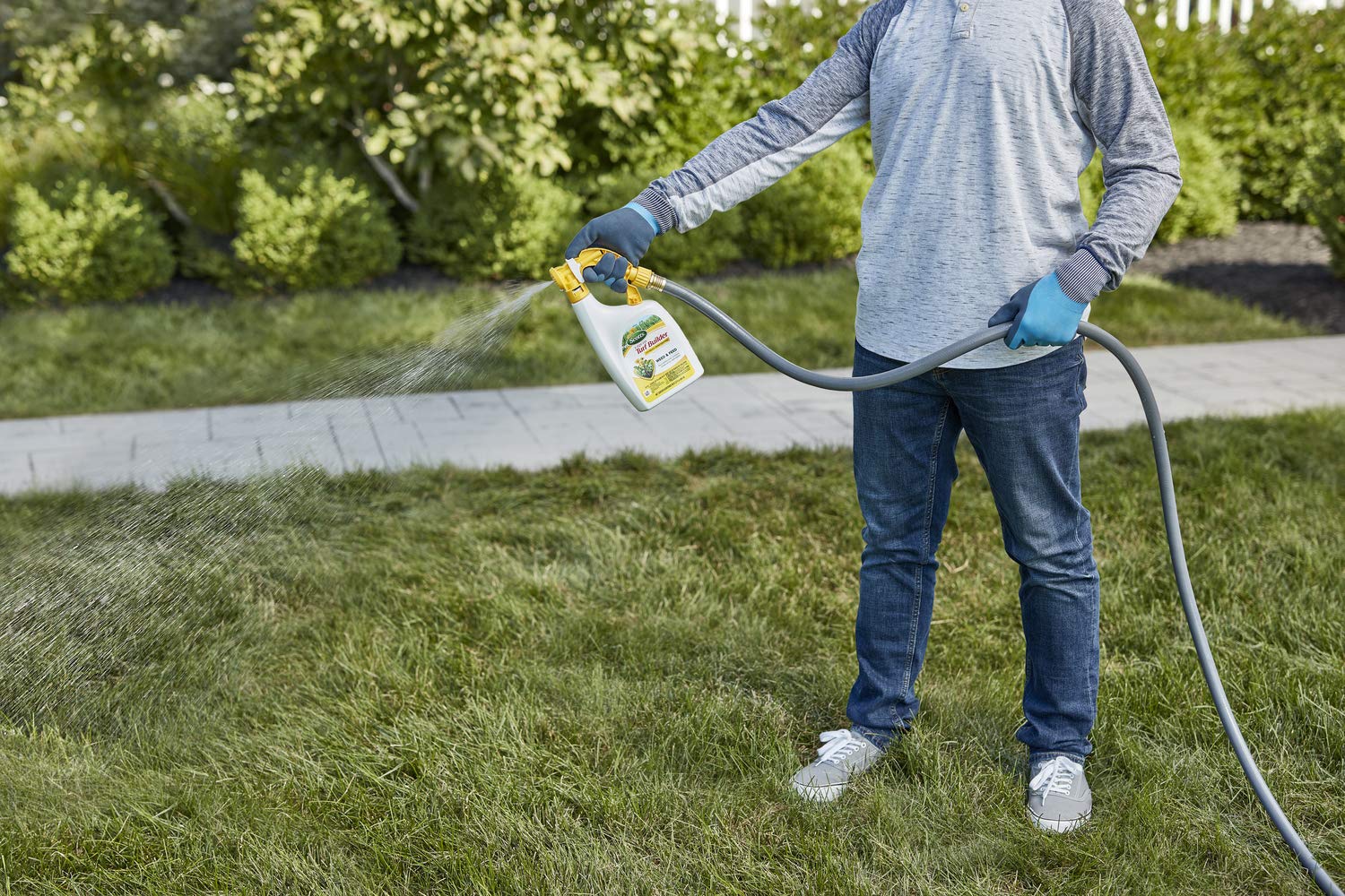 Scotts Liquid Turf Builder with Plus 2 Weed Control, Lawn Fertilizer, 32 fl. oz. (6-Pack)