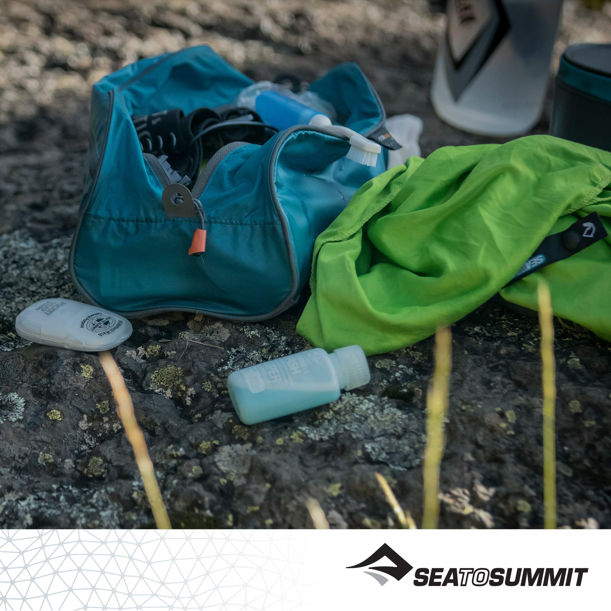 Sea to Summit Travelling Light Toiletry Bag, Small, Black