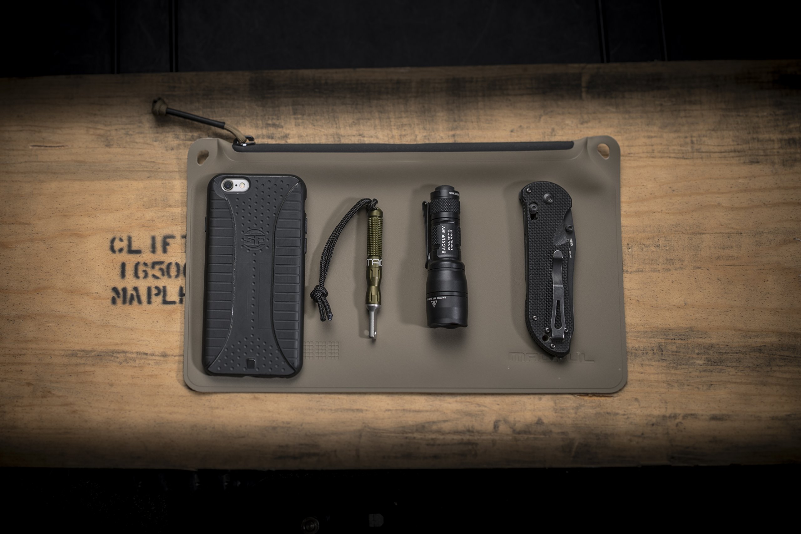 SureFire E1B-MV Backup Flashlights with Dual Output LED with MaxVision Beam Technology, Black