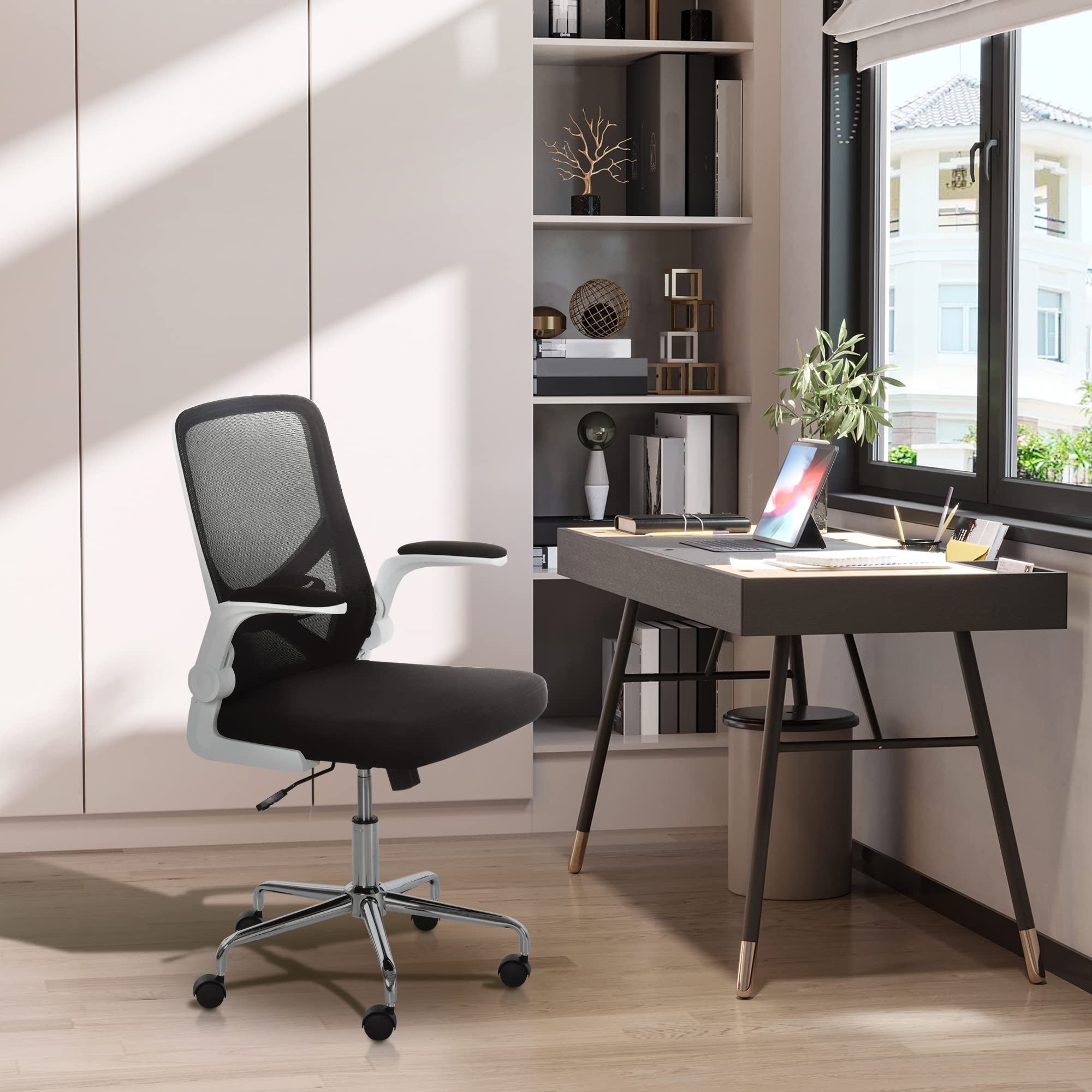 Vinsetto Ergonomic Mesh Office Chair Rocking Swivel Computer Task Desk Chair with Folding Backrest, Lumbar Support, Flip-up Arms and Adjustable Height, Black