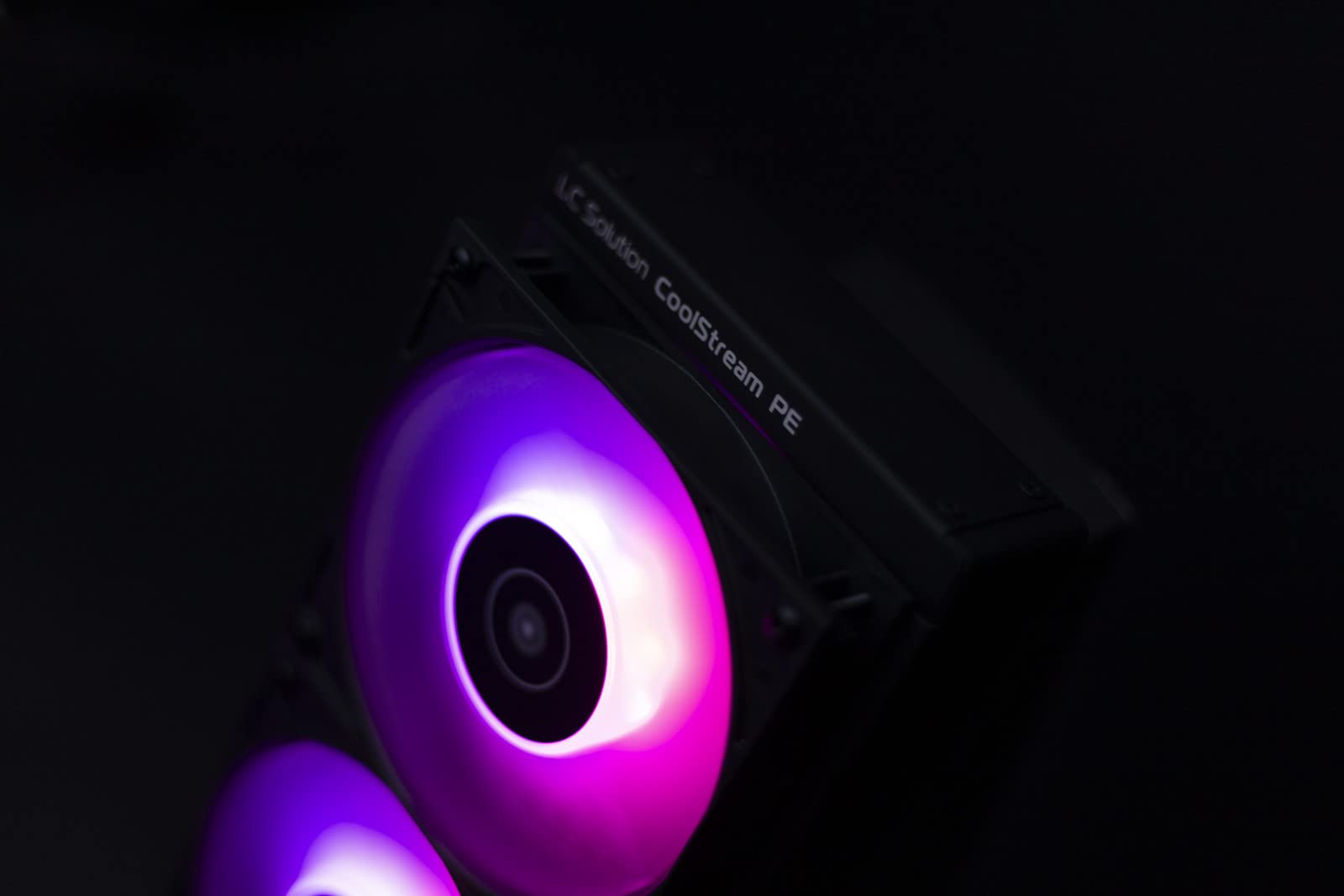 EKWB EK-Vardar EVO 120ER 120mm Fan, Digital RGB, 2200 RPM, Black