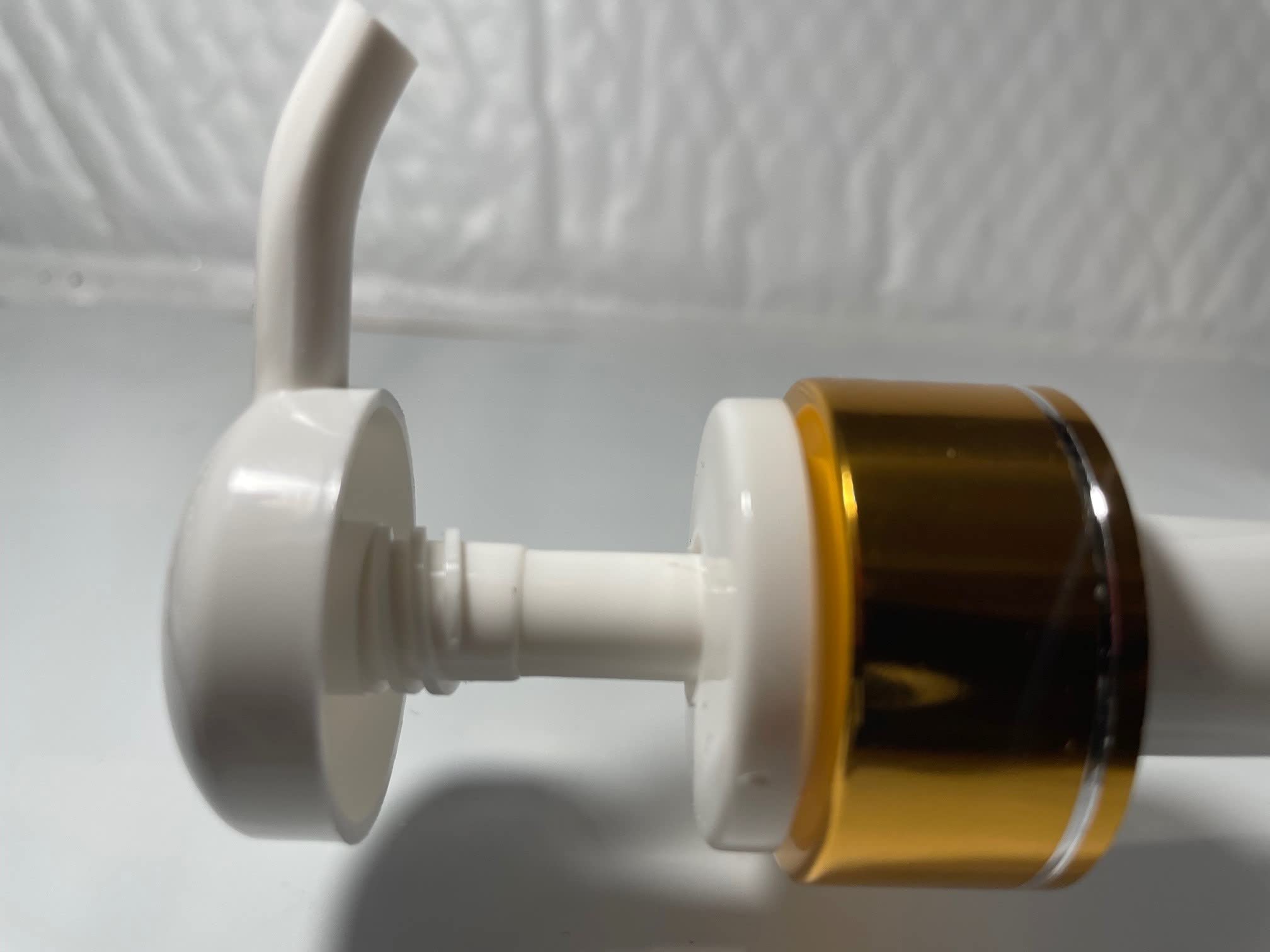 White Opaque Bottle with Gold White Head Empty Plastic Pump Bottles Square Shampoo Bottle Conditioner Soap Lotion Refillable, BPA Free for Body Wash, Moisturizer, Liquid Hand Soap, Set of 3