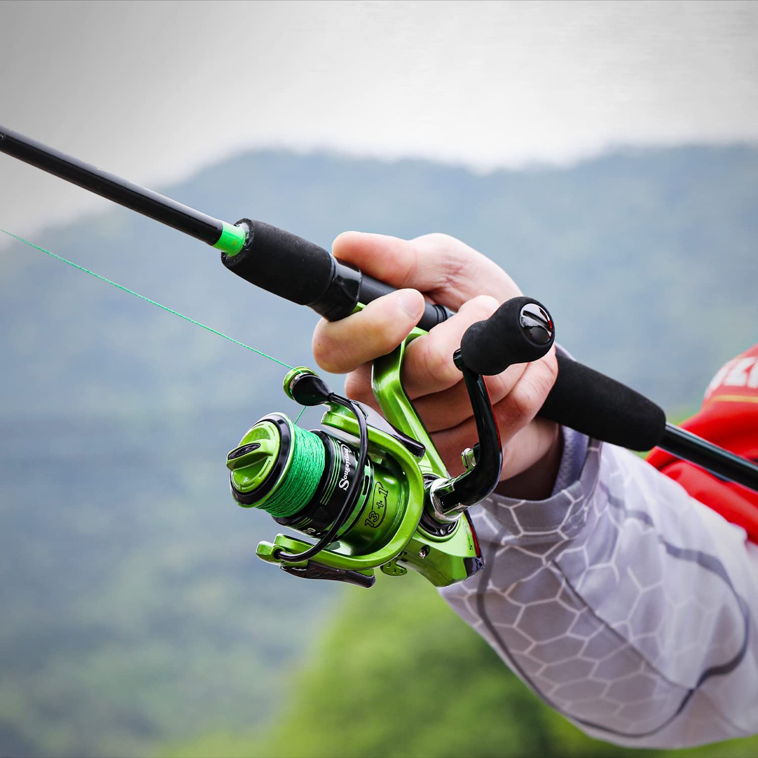 Sougayilang Casting Rod, Strong & Lightweight 24-Ton Graphite Rod, Stainless Steel Guides for Freshwater or Saltwater