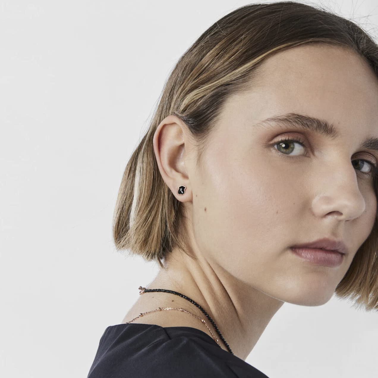 TOUS Rose Vermeil Silver Earrings for Women with Onyx & Bear Motif, Size: 0.7 cm. Motif Collection