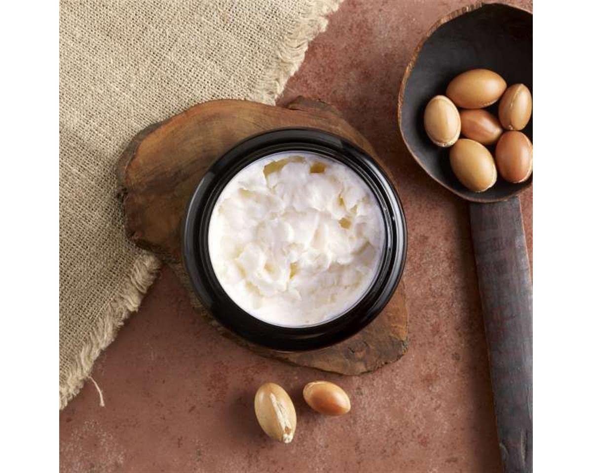 The Body Shop Shea Butter Richly Replenishing Hair Mask β For Dry Hair Prone to Breakage β 8.2 oz