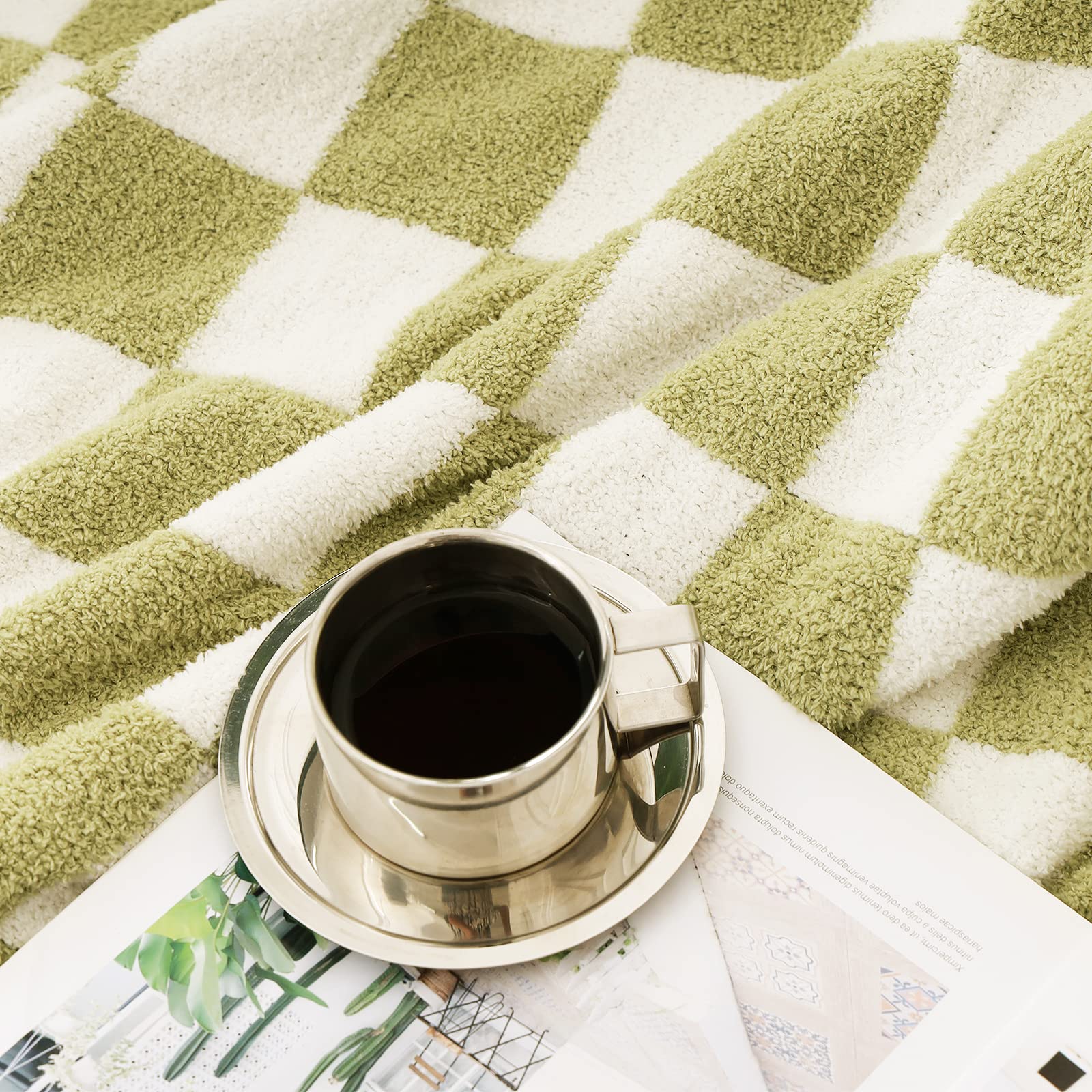 Quinnsus Checkerboard Grid Throw Blanket Super Soft Lightweight Warm Fluffy Sofa Chenille blanket for Bed Couch 60x80 Inches(Sage green)