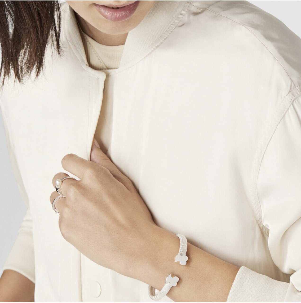 TOUS Sterling Silver Bangle for Women with Bear Motif. Length: 16 cm. Size: 0.7x0.4 cm. Mesh Collection