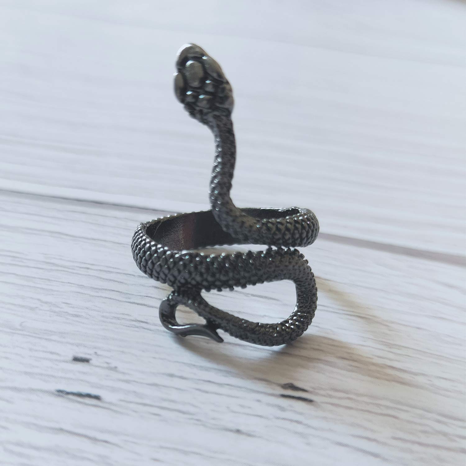 Snake Ring for Women Gothic Black Snake Rings Punk Open Adjustable Silver Snake Knuckle Rings Stackable Reptile Serpent Band Rings for Halloween Costumes Accessories