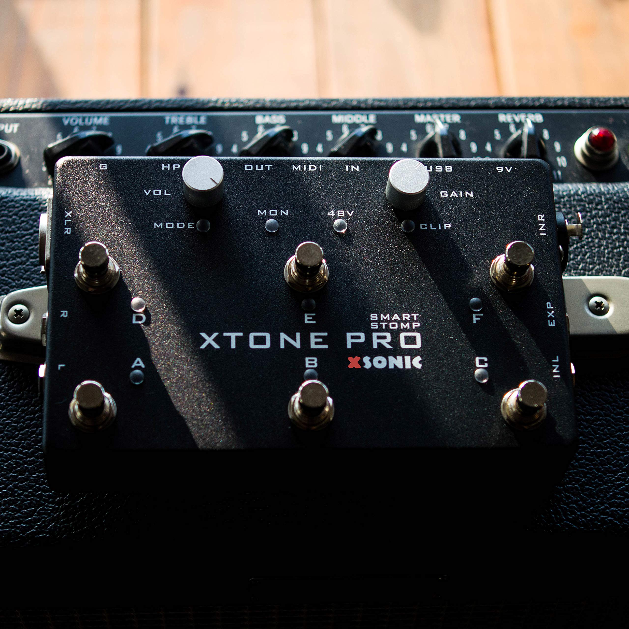 XSONIC Xtone Pro Professional Mobile Audio Interface with Ultra Low Latency, 192KHz&114dB, 2 Input, 3 Output, EXP Input, Support iOS, Windows, Mac, BIAS FX, Audio Interface for Live Gig, Home Studio
