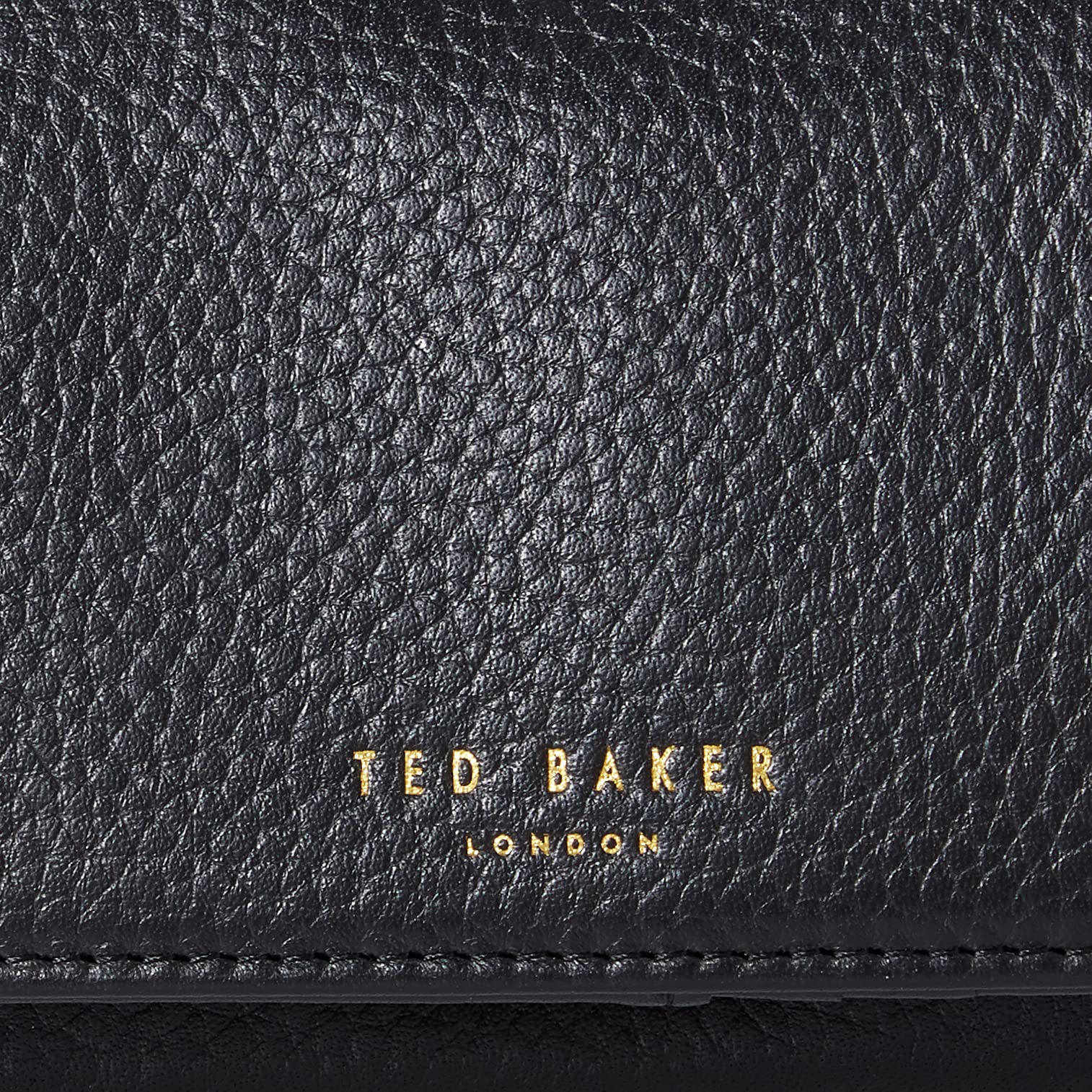Ted Baker Women's Classic Travel Accessory-Bi-Fold Wallet, Black, One Size