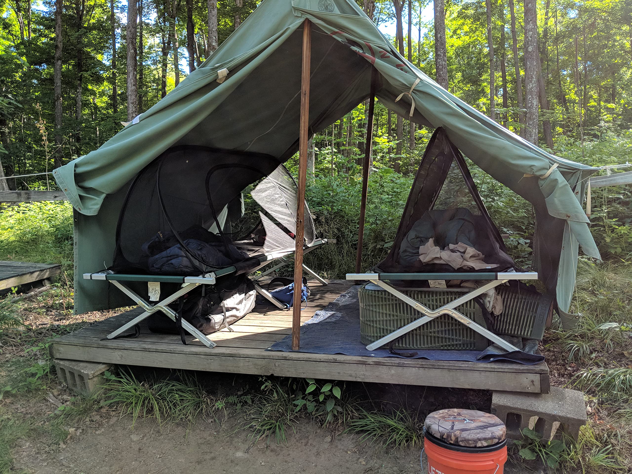 Wicked Cool MosquitOasis Pop-Up Mosquito Net Tent for Summer Camps and Camping