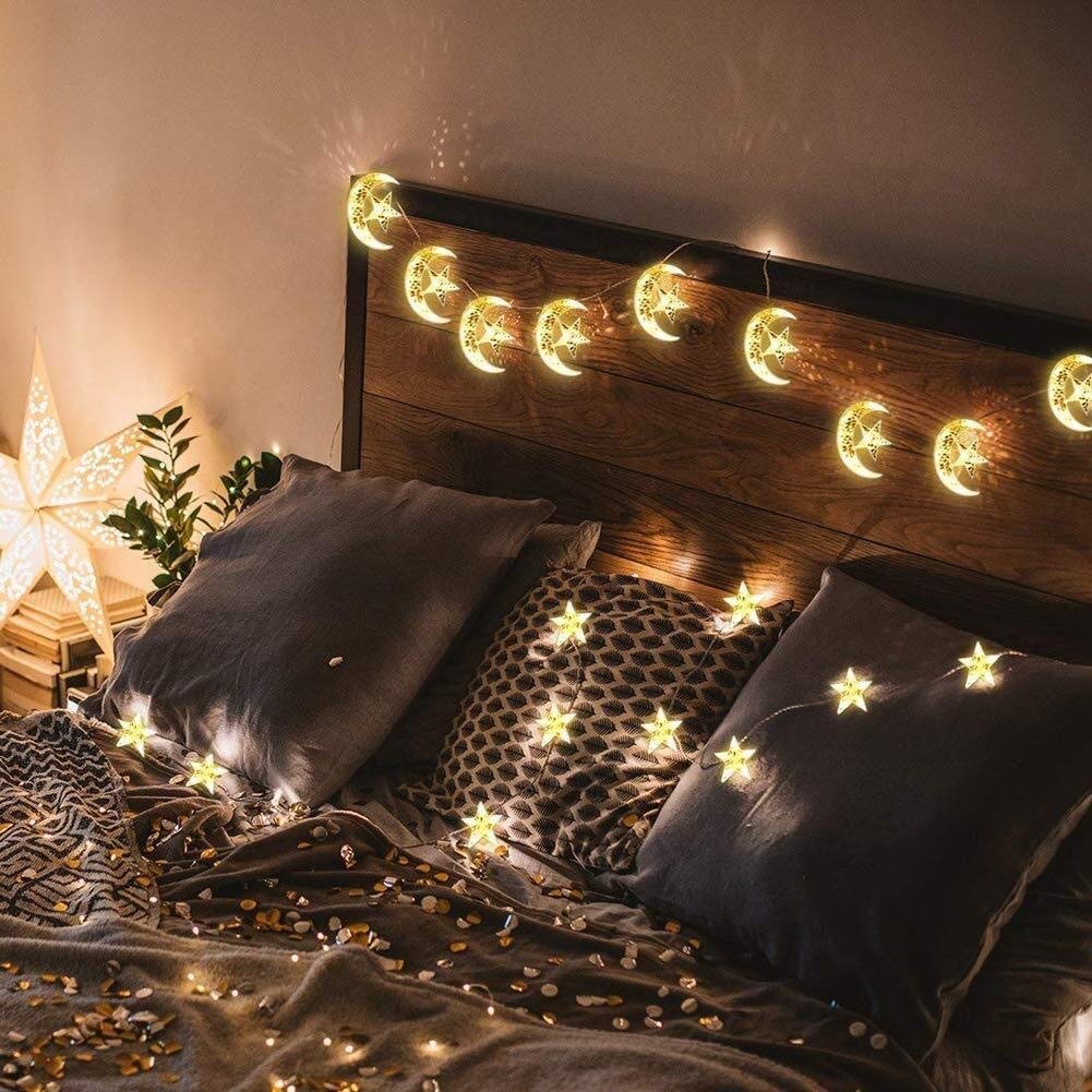 String Lights, 138 LED Star Curtain Lights, Moon Stars String Lights, with 2 Charging Methods (Battery/USB), for Home Garden Outdoor Indoor Wall Decoration