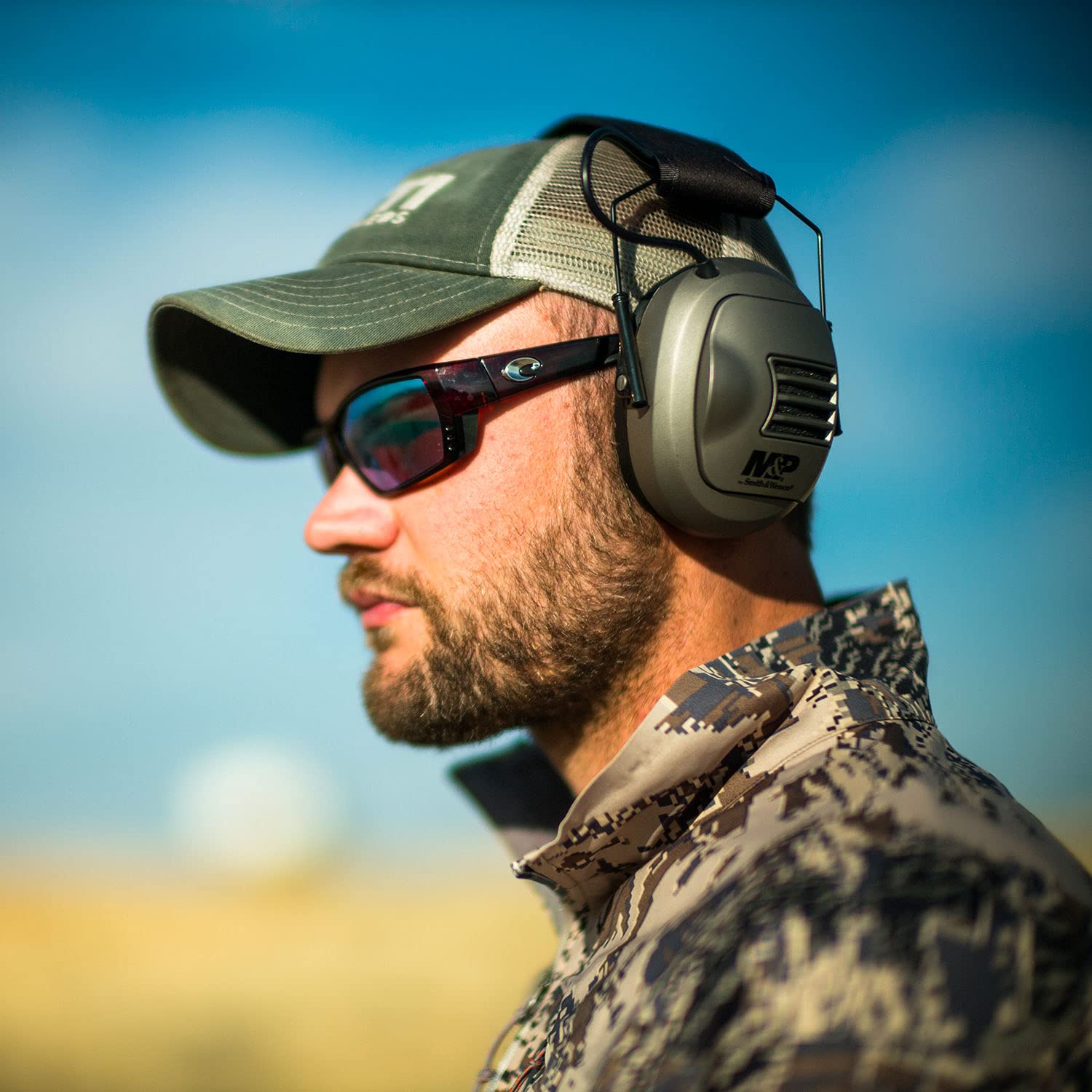 Smith & Wesson M&P Alpha Electronic 23 NRR Hearing Protection with Sound Amplification and Adjustable Earmuffs for Shooting, Hunting and Range