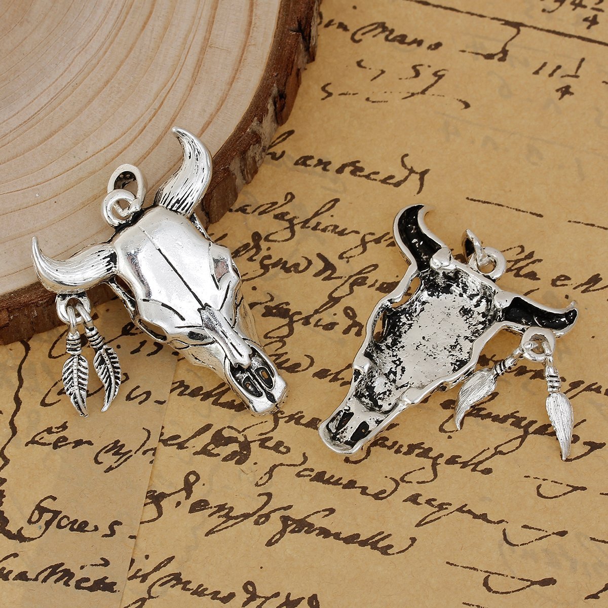 Sexy Sparkles Indian Western Vintage Native Feather Cow Bull OX Horn Buffalo Skull Pendant