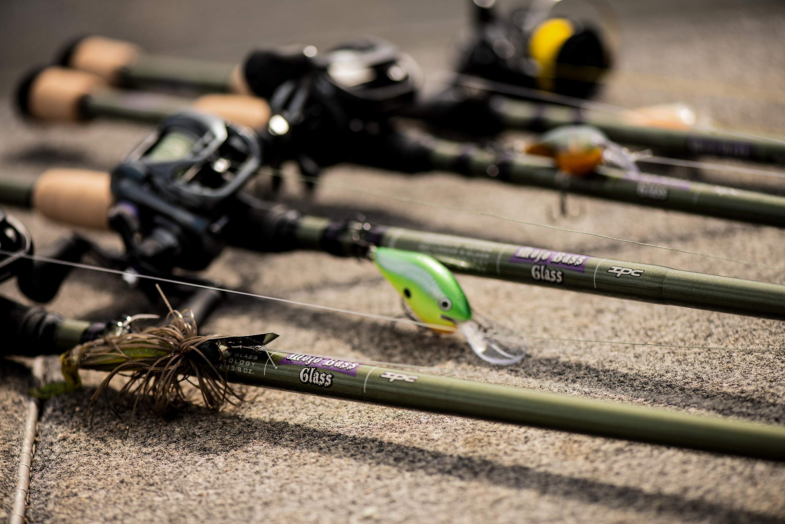 St. Croix Rods Mojo Bass Glass Casting Rod Medium/Moderate , Mojo Green Metallic, 7'2"