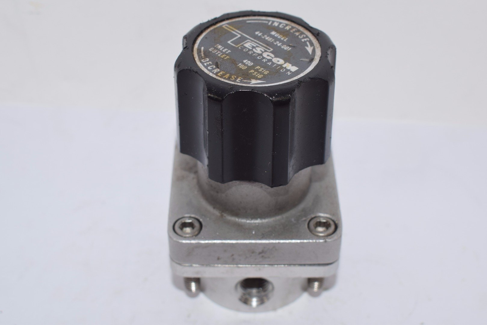 Tescom 44-2461-24-001 Pressure Reducing Regulator 400 PSI Max in / 100 PSI Out