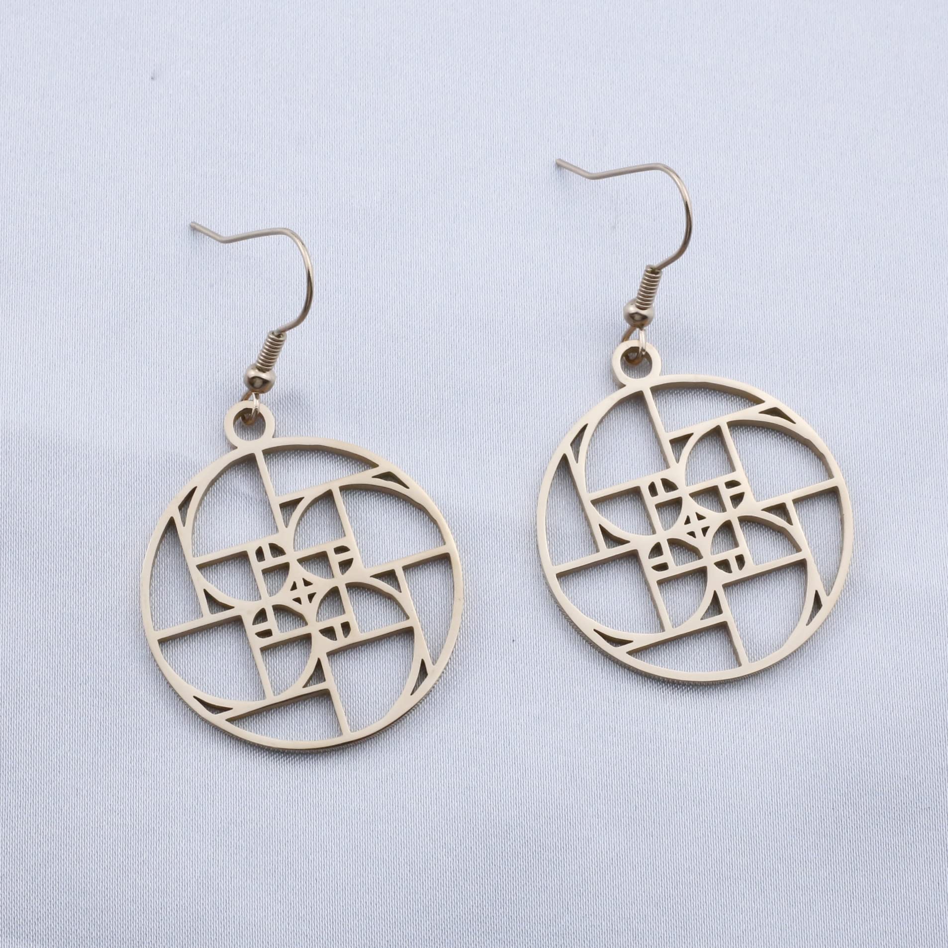 YWQBZ Golden Ratio Necklace (Ear RG)