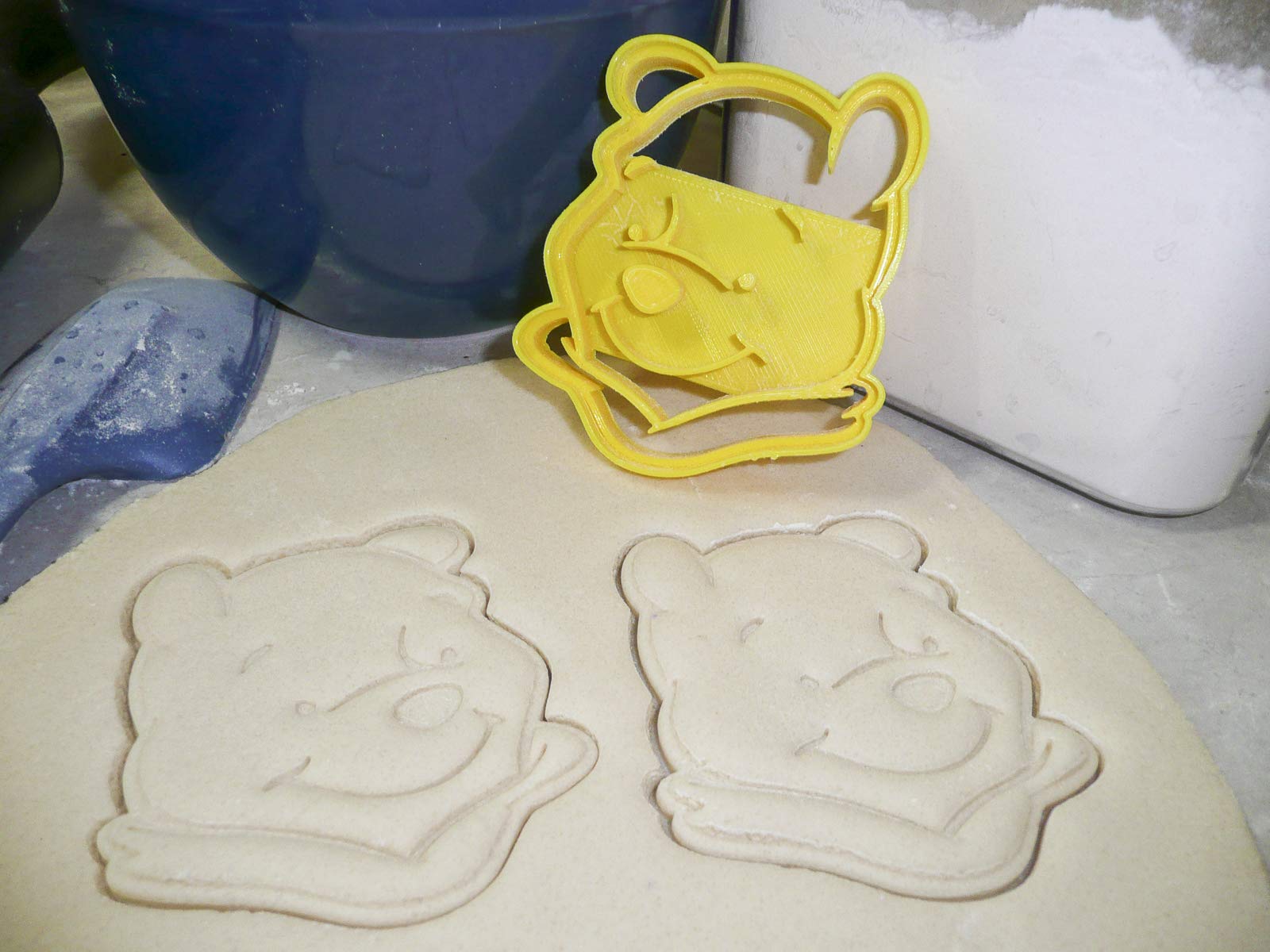 WINNIE THE POOH FACE CARTOON BOOK CHARACTER DETAILED COOKIE CUTTER MADE IN THE USA PR455