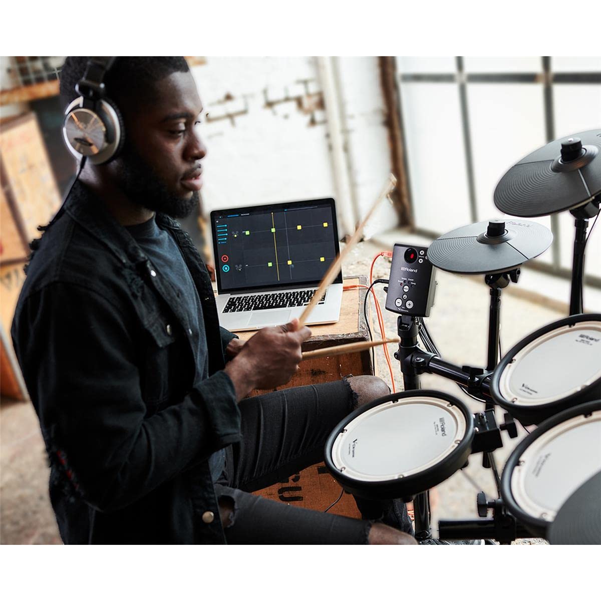 Roland TD-1DMK Dual-Mesh Kit Entry-Level V-Drums Set