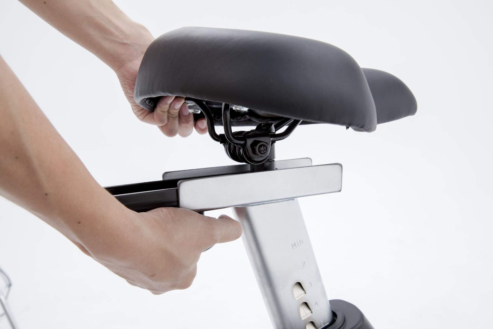 Spirit Fitness XBU55 Upright Bike