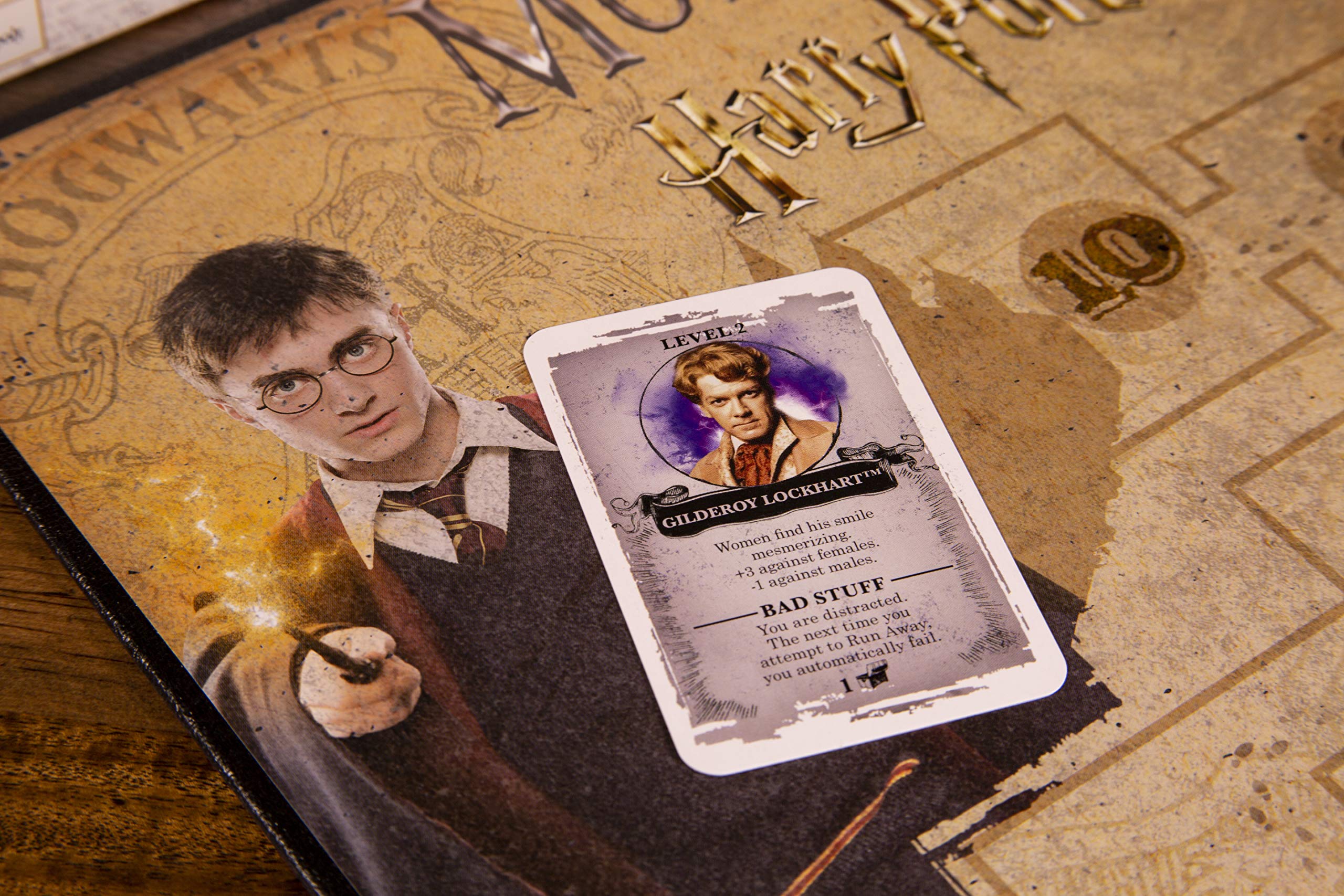 USAOPOLY Munchkin Deluxe Harry Potter Board Game | Officially Licensed Harry Potter Gift | Collectible Steve Jackson's Munchkin Game, Mixed Colours