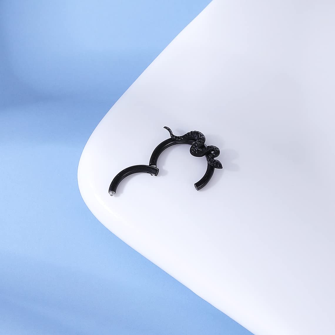 ZS CZ Vampire Bat Halloween Septum Clicker Rings, Snake Bee Hinged Segment Rings, Daith Earrings Helix Tragus Cartilage Piercing Jewelry (Bee:8mm)