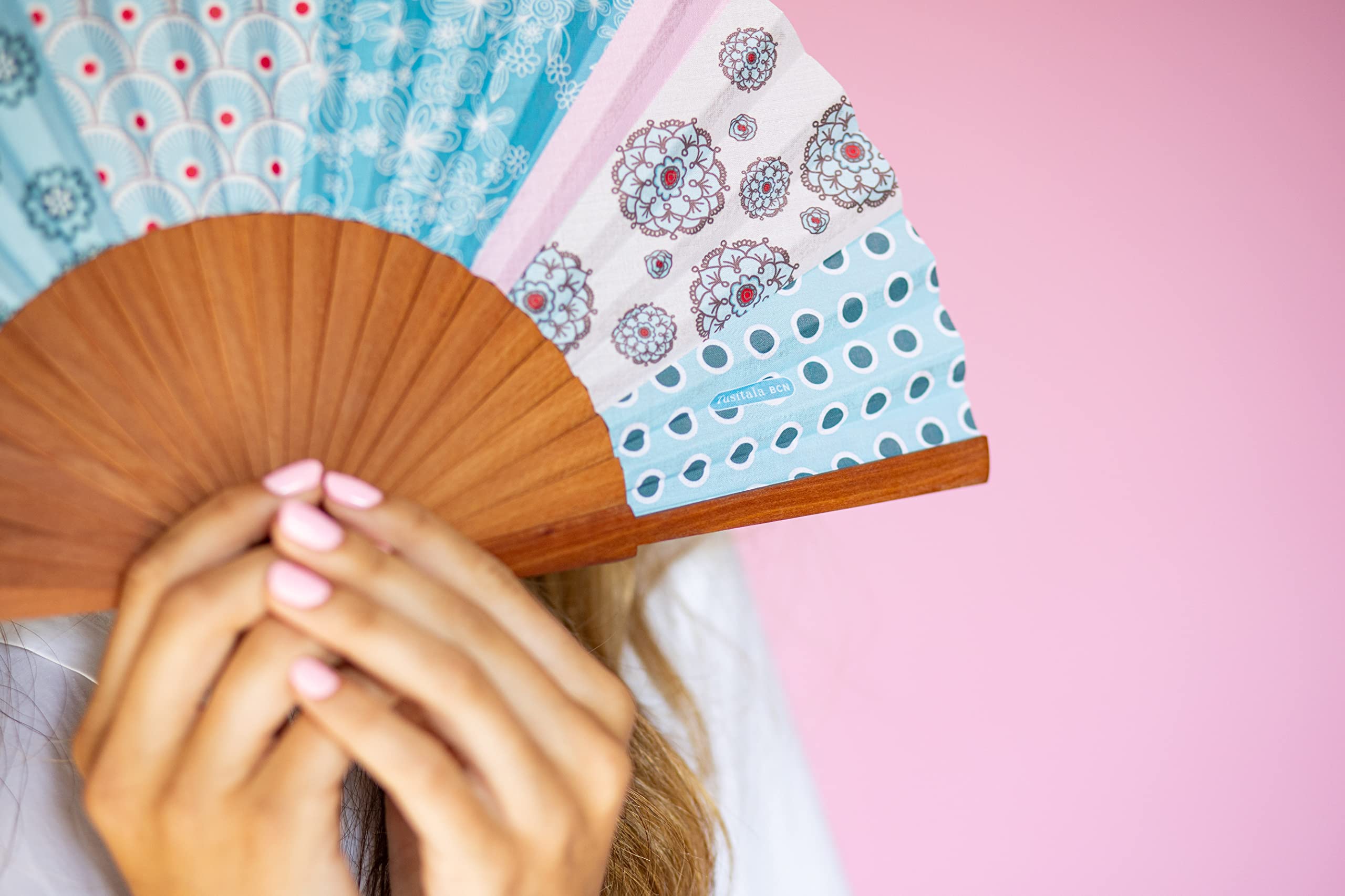 Tusitala Barcelona - Eastern Hand Fan | Handcrafted Spanish Hand Fan | Cotton Fabric and Wood | Includes Protective Jute Cotton Bag | Authentic Gift | 23cm - 9β.