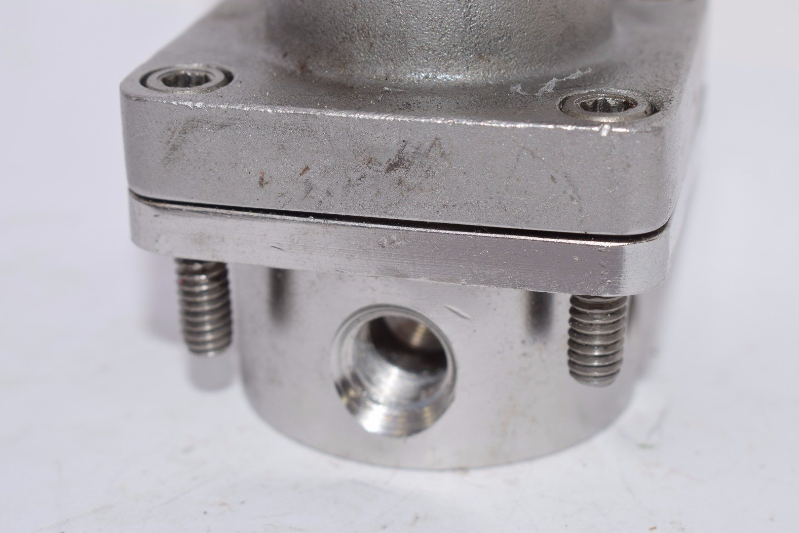 Tescom 44-2461-24-001 Pressure Reducing Regulator 400 PSI Max in / 100 PSI Out