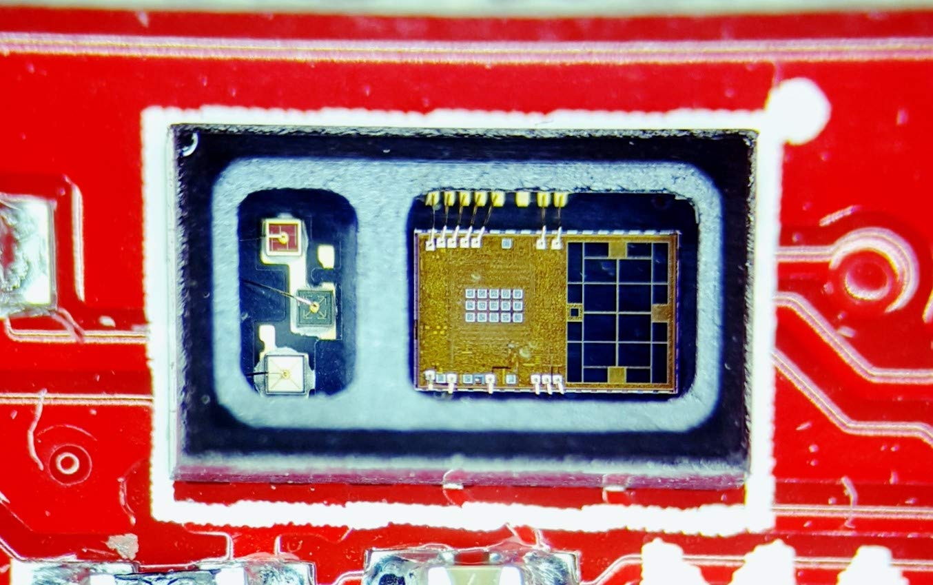SparkFun Photodetector Breakout - MAX30101 (Qwiic) - Includes MAX30101 Highly Sensitive Optical Sensor - Particle (i.e. Smoke) Detection Proximity Measurements Photoplethysmography