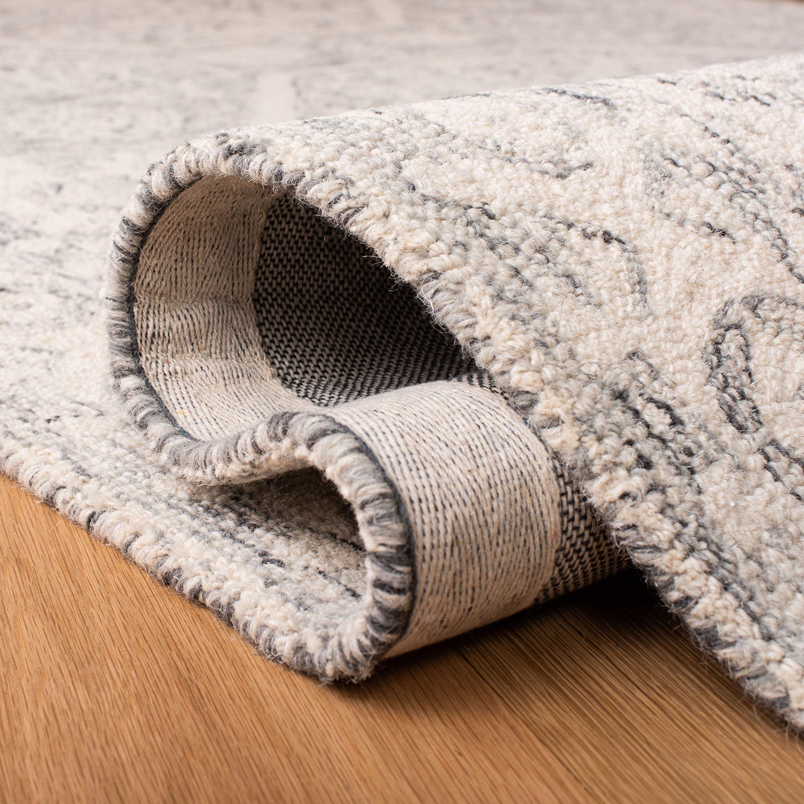 SAFAVIEH Micro-Loop Collection Area Rug - 8' x 10', Charcoal & Ivory, Handmade Wool, Ideal for High Traffic Areas in Living Room, Bedroom (MLP524H)