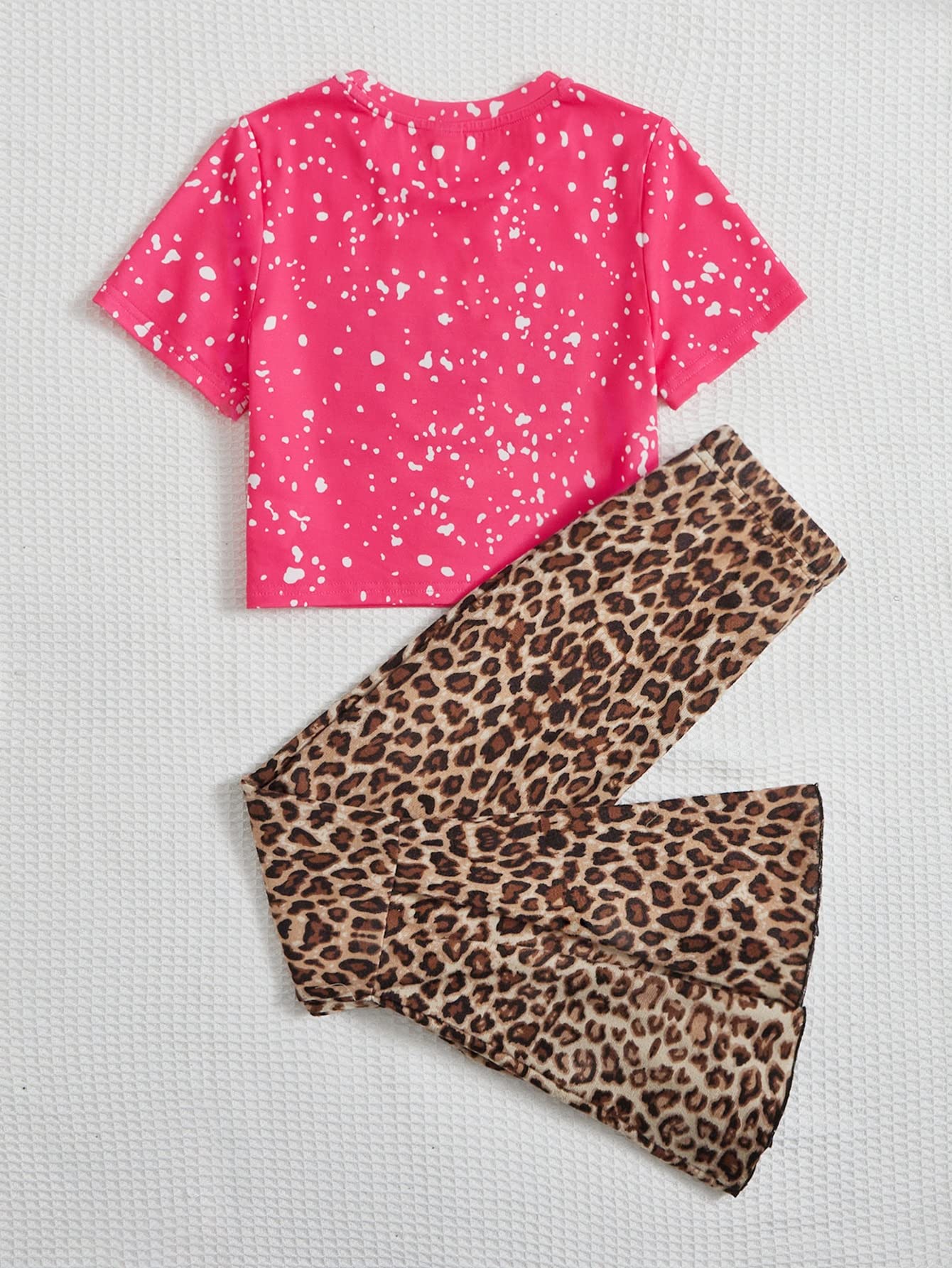 WDIRARA Girl's 2 Piece Outfit Floral Print Graphic Short Sleeve Tee Figure Graphic and Bell Bottom Flare Leg Pants Set Multicolor 10Y
