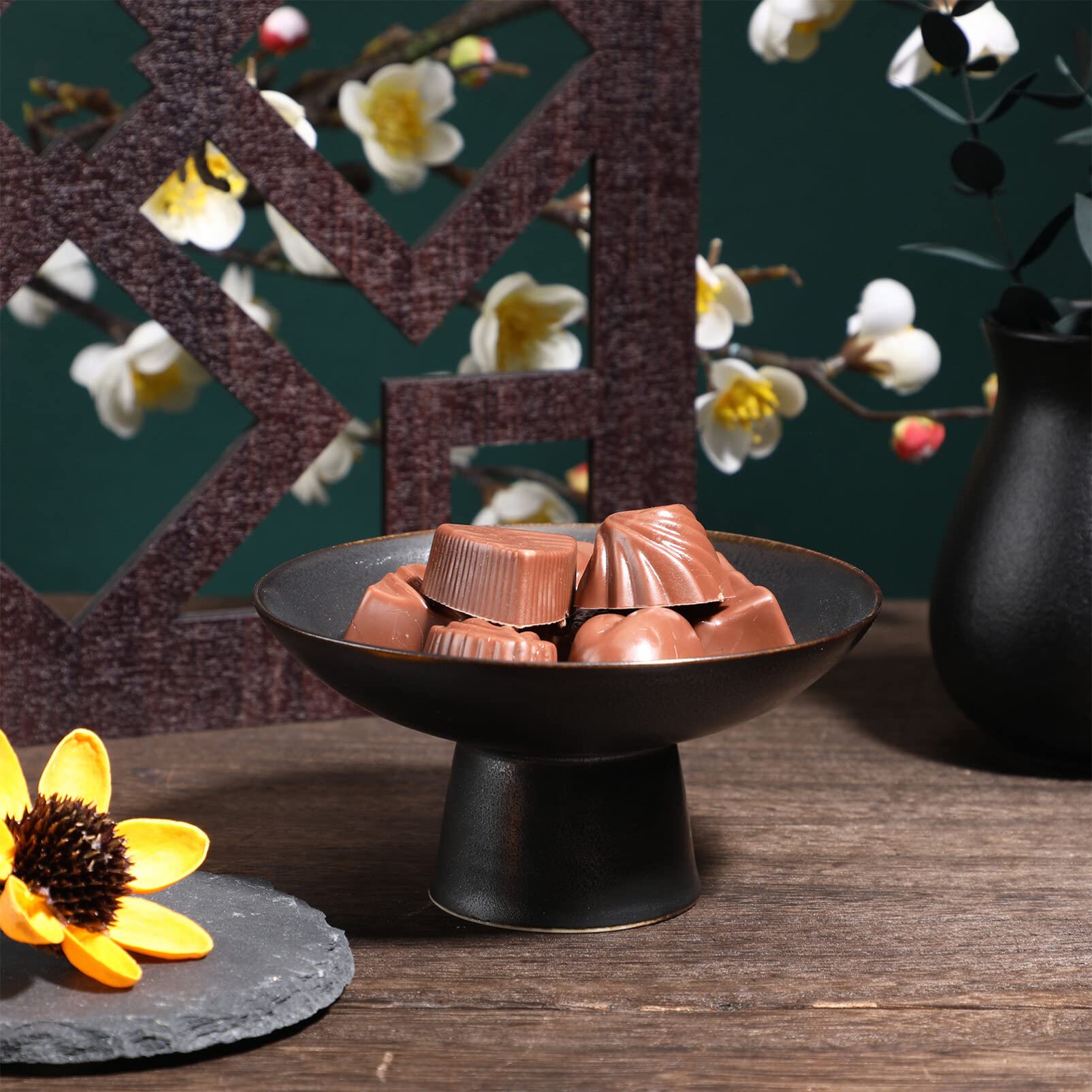 YARNOW Serving Fruit Tray ceramic display stand fruit bowl with base retro round fruit holder footed fruit display container for fruits snacks jewelry display stand black display stand Serving Bowl