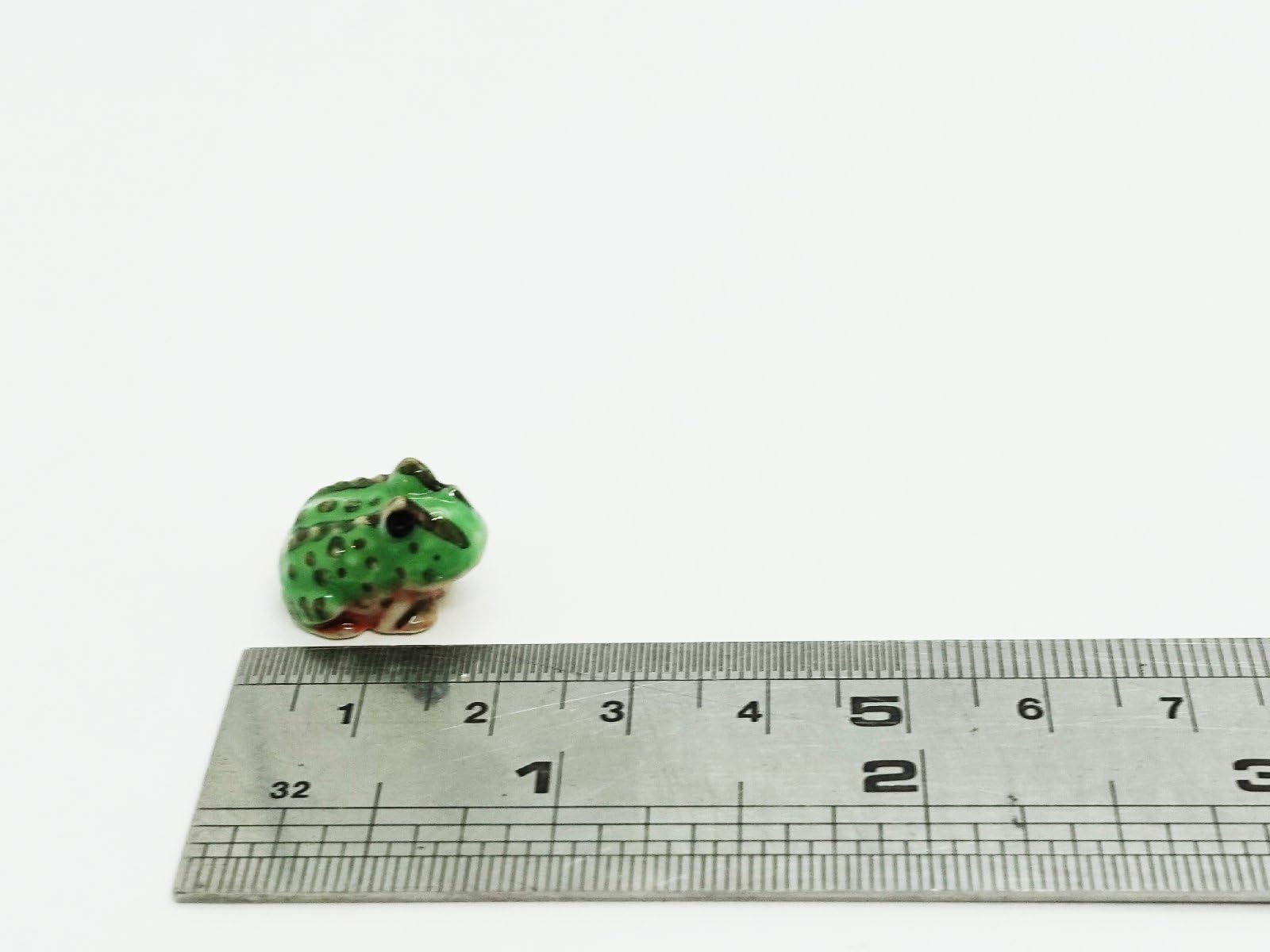 SSJSHOP Frog Micro Tiny Dollhouse Figurines Ceramic Hand Painted Animals Collectible Small Gift Home Garden Decor (Cubby Frog)