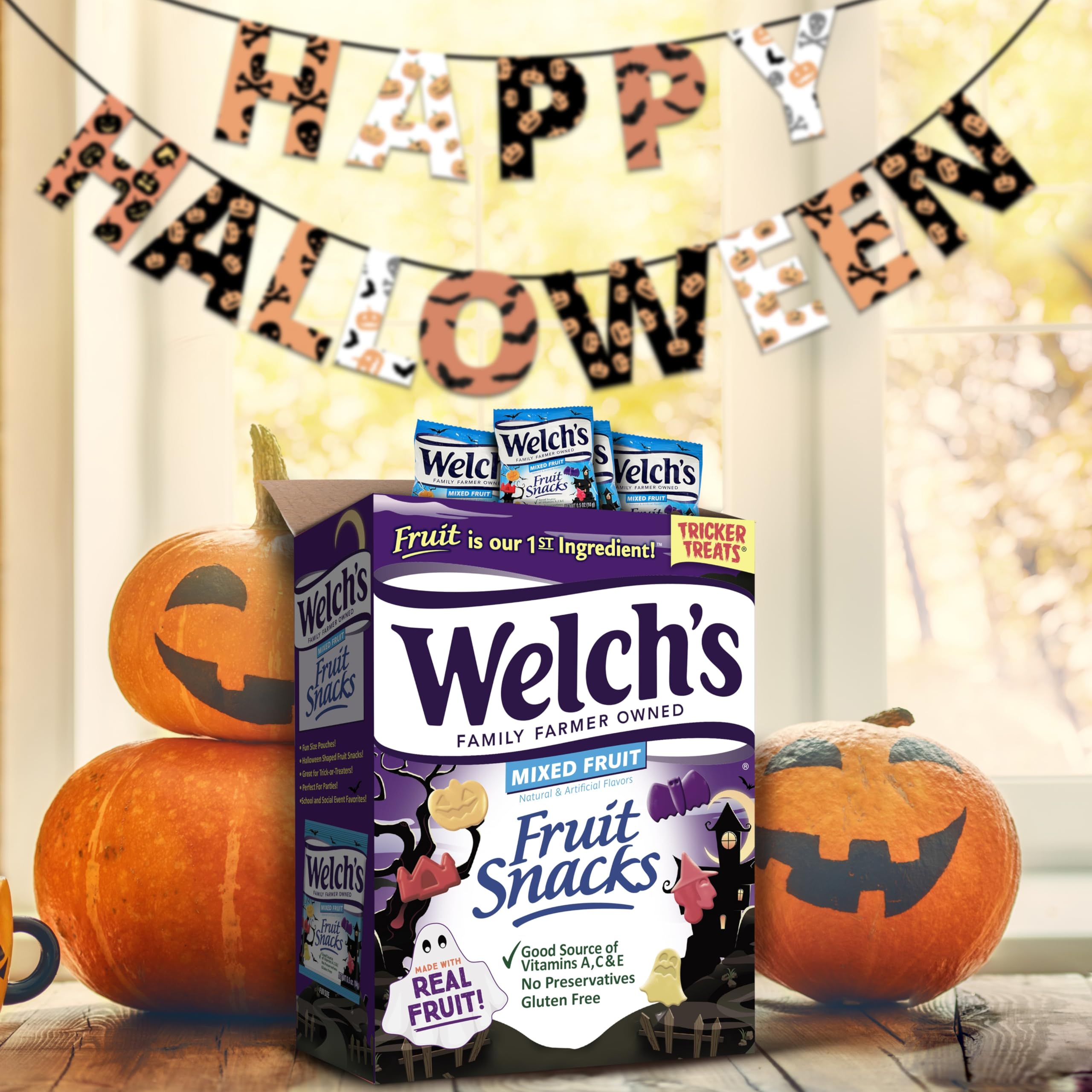 Welch's Fruit Snacks Halloween Shaped Mixed Fruit, Halloween Candy Bulk Pack, Gluten Free, 0.5 oz (Pack of 52)