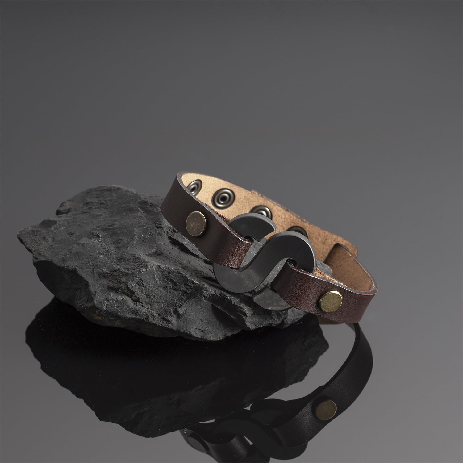 Wallystone Gems Shungite Bracelet Natural Leather Adjustable - 5G/Wi-Fi Neutralization - Heart Rate Normalization - Genuine Russian Shungite Stones - Each Have Certificate Autentification