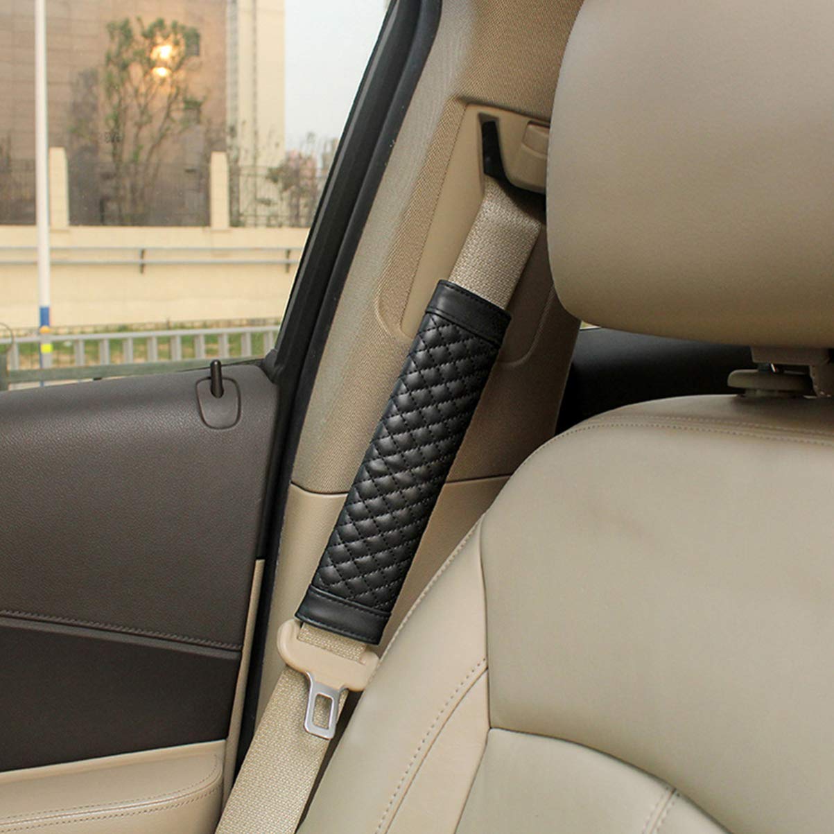 VOSAREA 2pcs Auto Car Lambskin Seatbelt,Car Shoulder Seatbelt Strap Pads Cover,Adjustable Universal Car Seat Strap Protector for Safety Driving (Black)